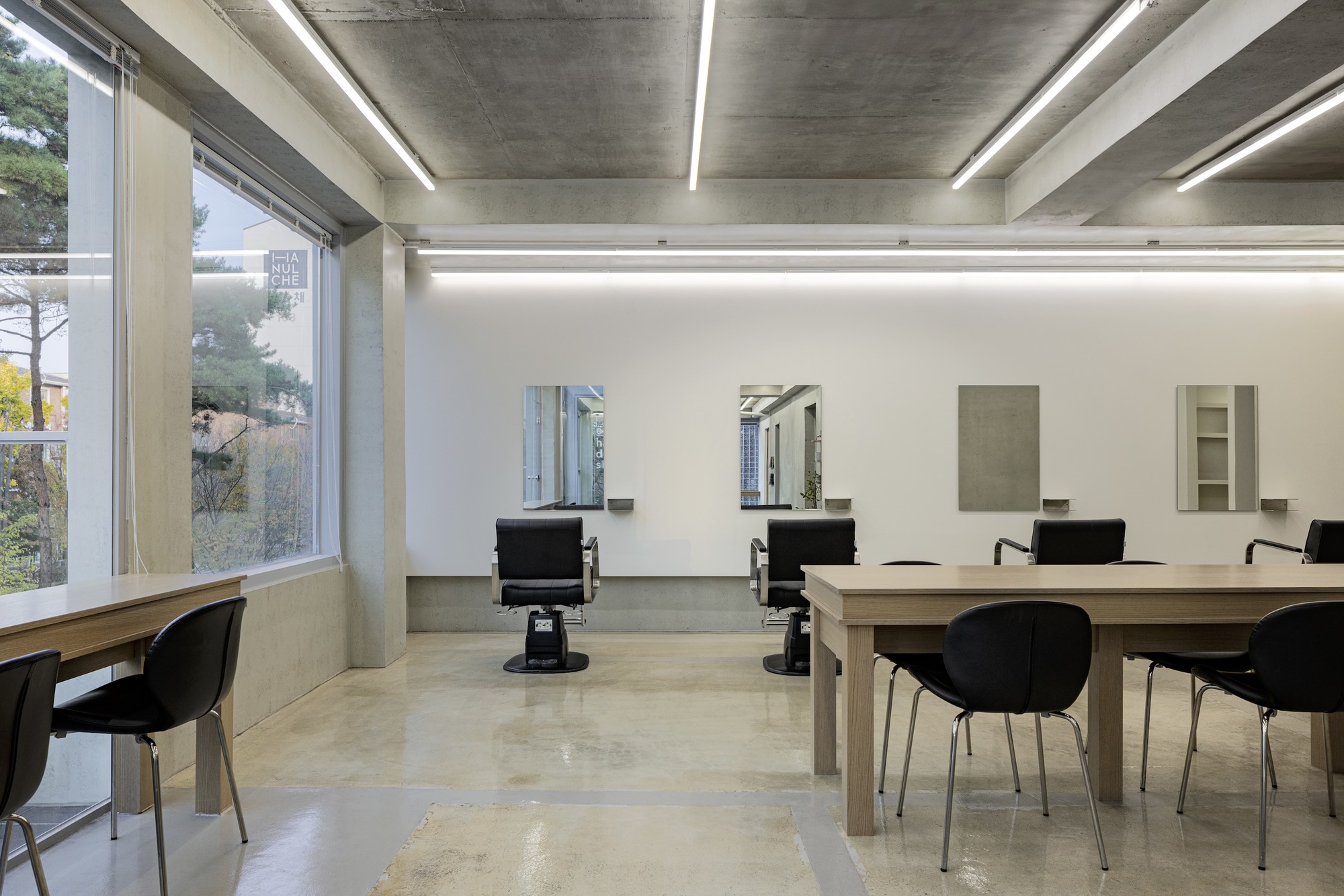 Gallery of eof Hair Salon / orosy studio - 10