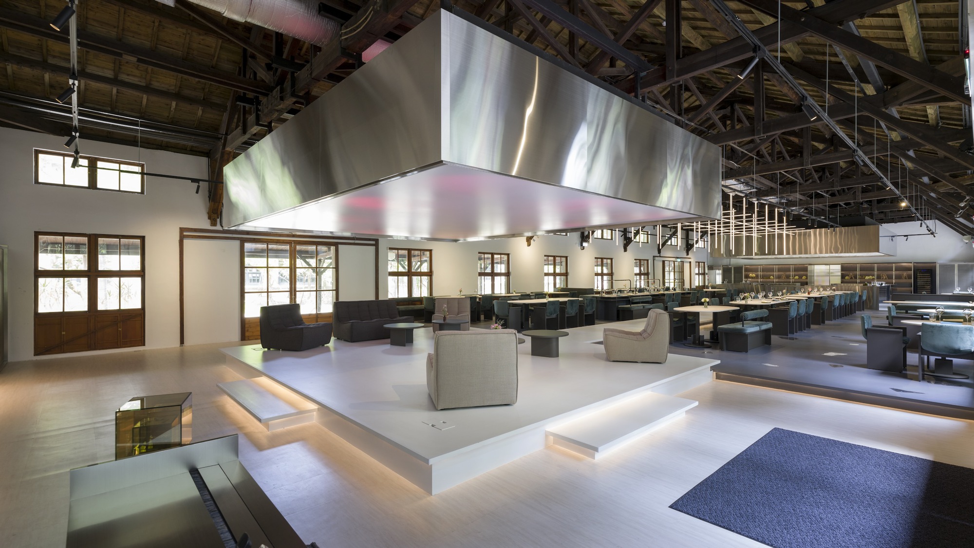 Gallery of ISLAND133 Restaurant / JC. Architecture & Design - 12