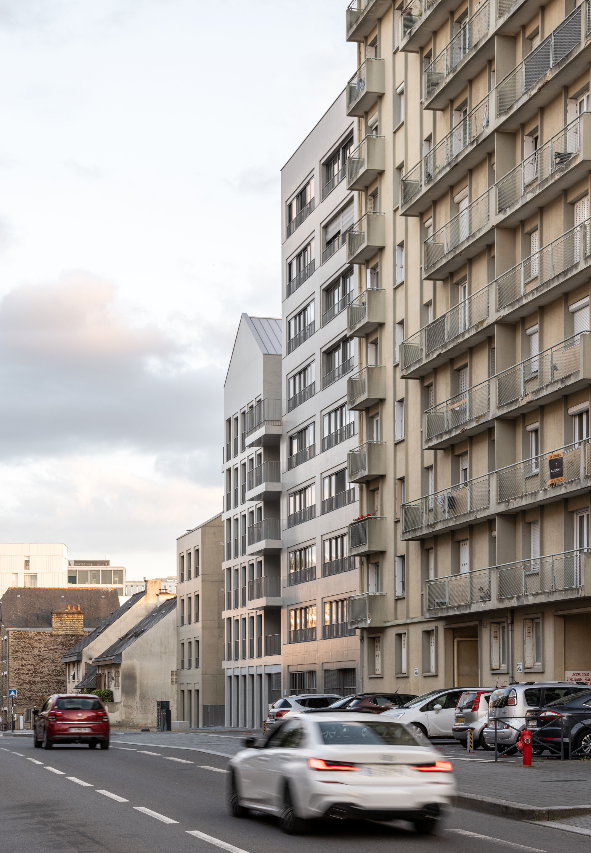 Gallery of Alma Street Housing / palast - 16