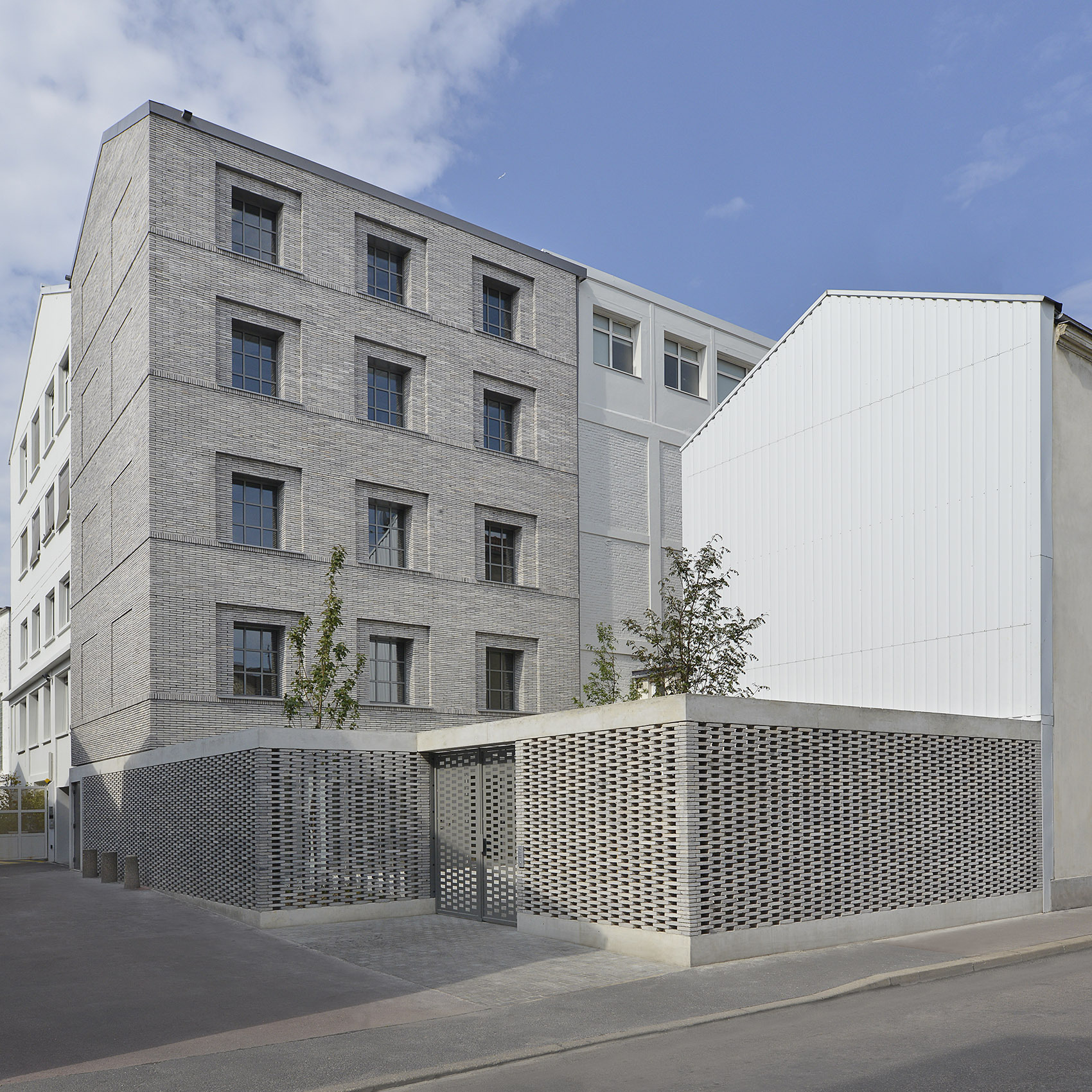 Entrance Square for Hermes Workshop / palast | ArchDaily