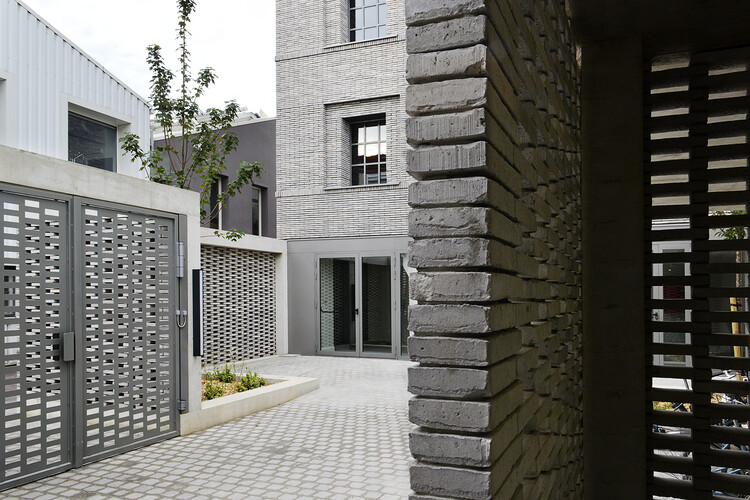 Entrance Square for Hermes Workshop / palast | ArchDaily