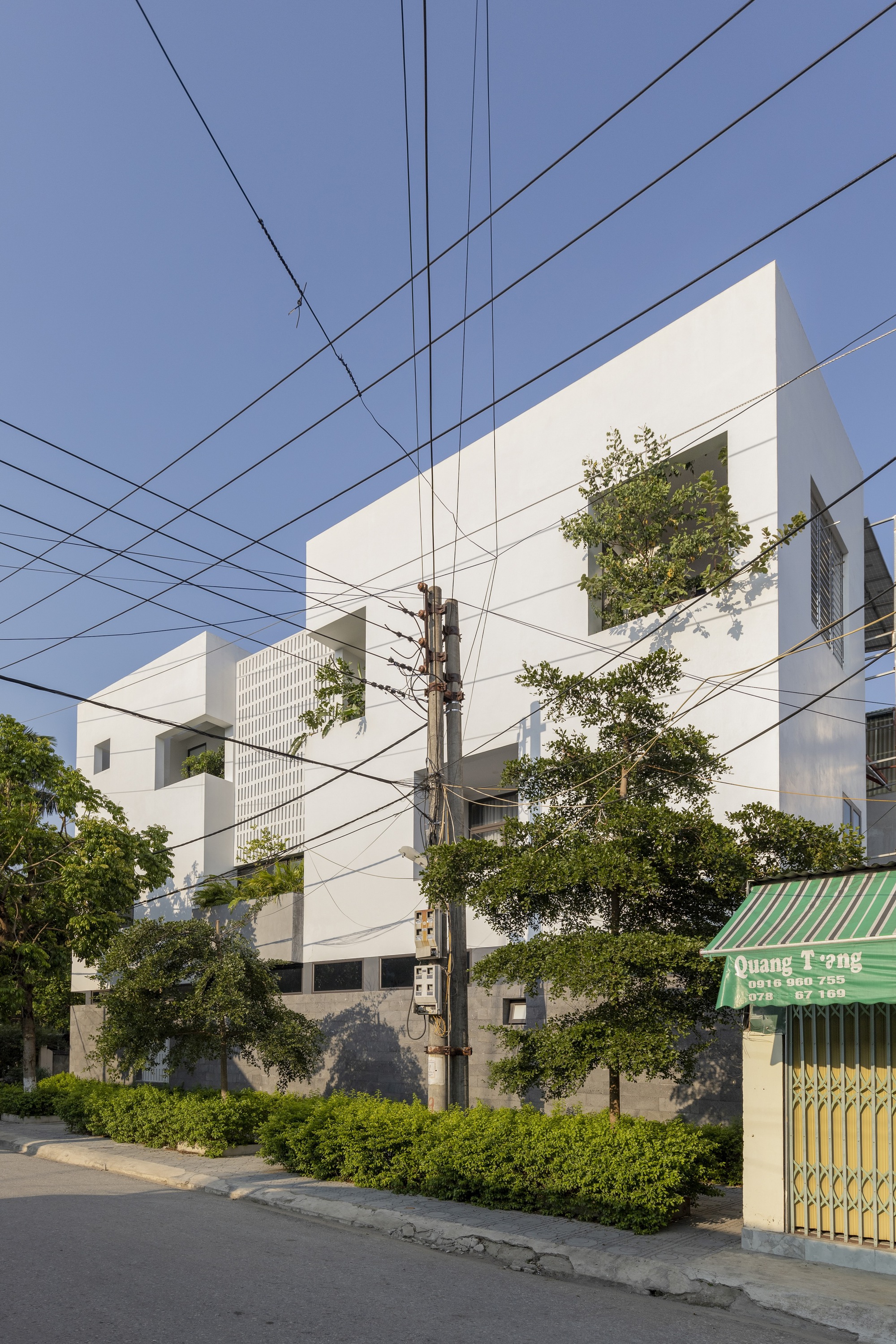 Gallery of Dong Thu House / HIEN Architects - 6