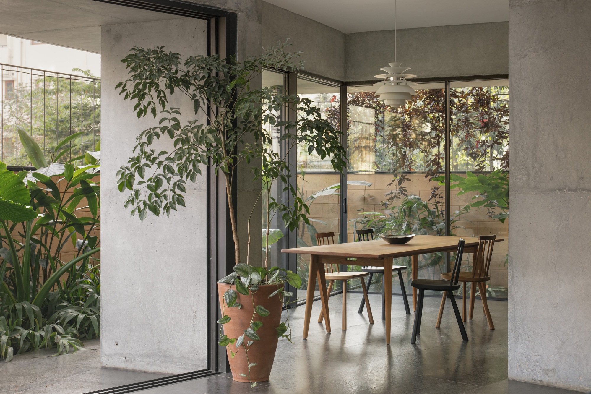 Gallery of Debris Block House / CollectiveProject - 5