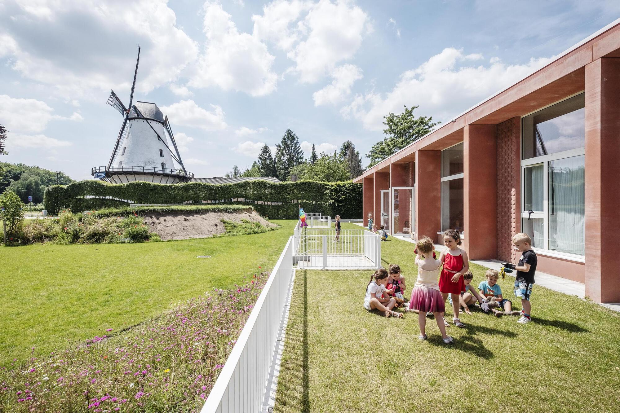 Gallery of Jan Frans Willems Kindergarden and Music Academy / STAUT ...