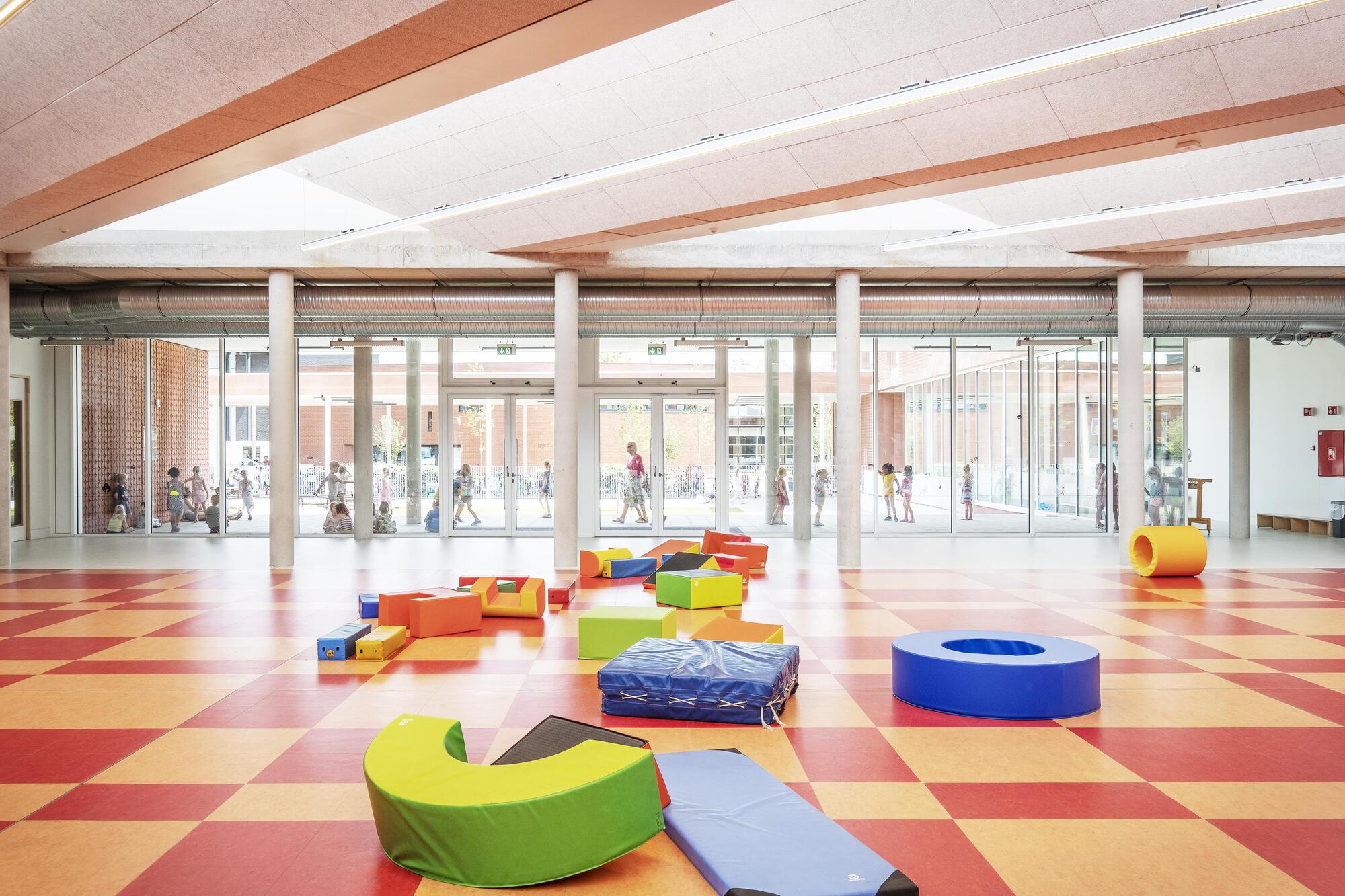 Gallery of Jan Frans Willems Kindergarden and Music Academy / STAUT ...