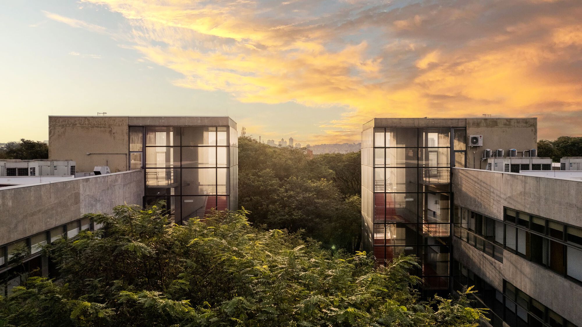 Galería de Centro Internacional de Difusión de la Universidad de São ...