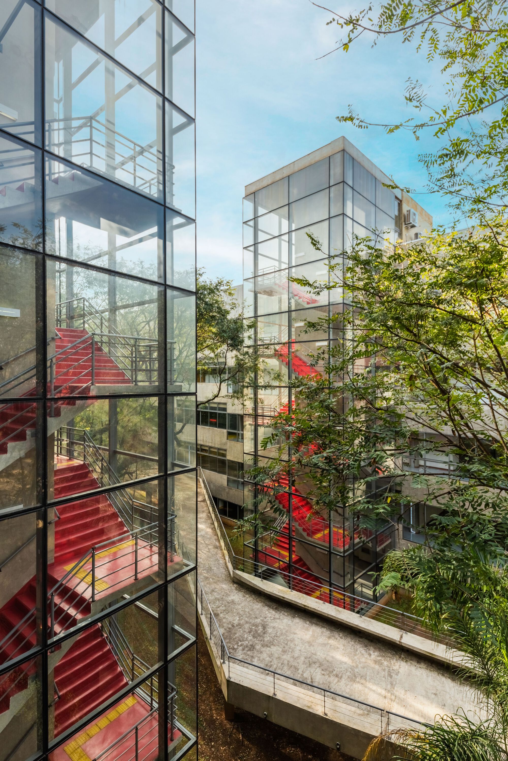 Gallery of International Broadcasting Center of Universidade de São Paulo (CDI-USP) / Onze ...