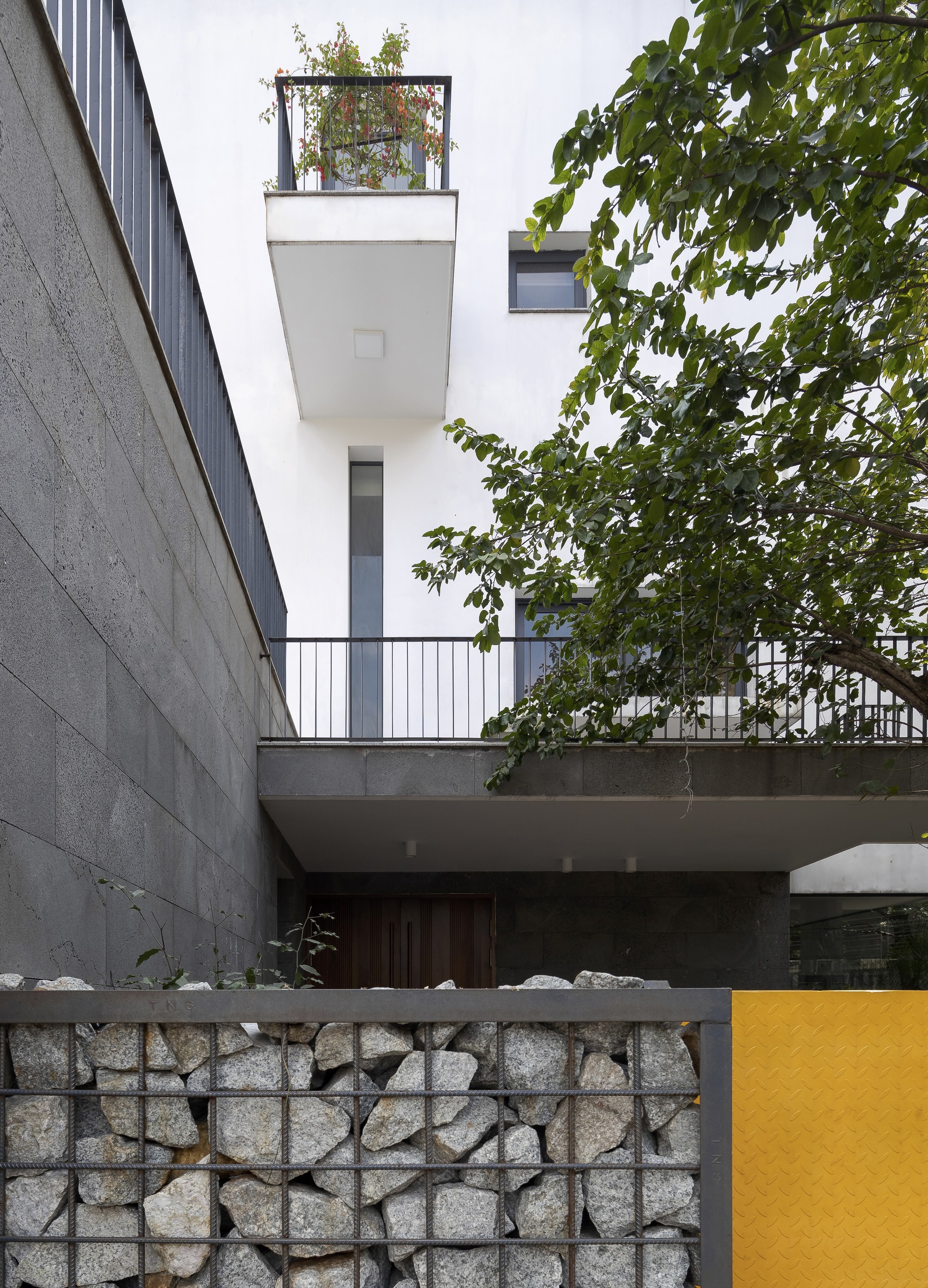 Gallery of HT House / 007studio - 7