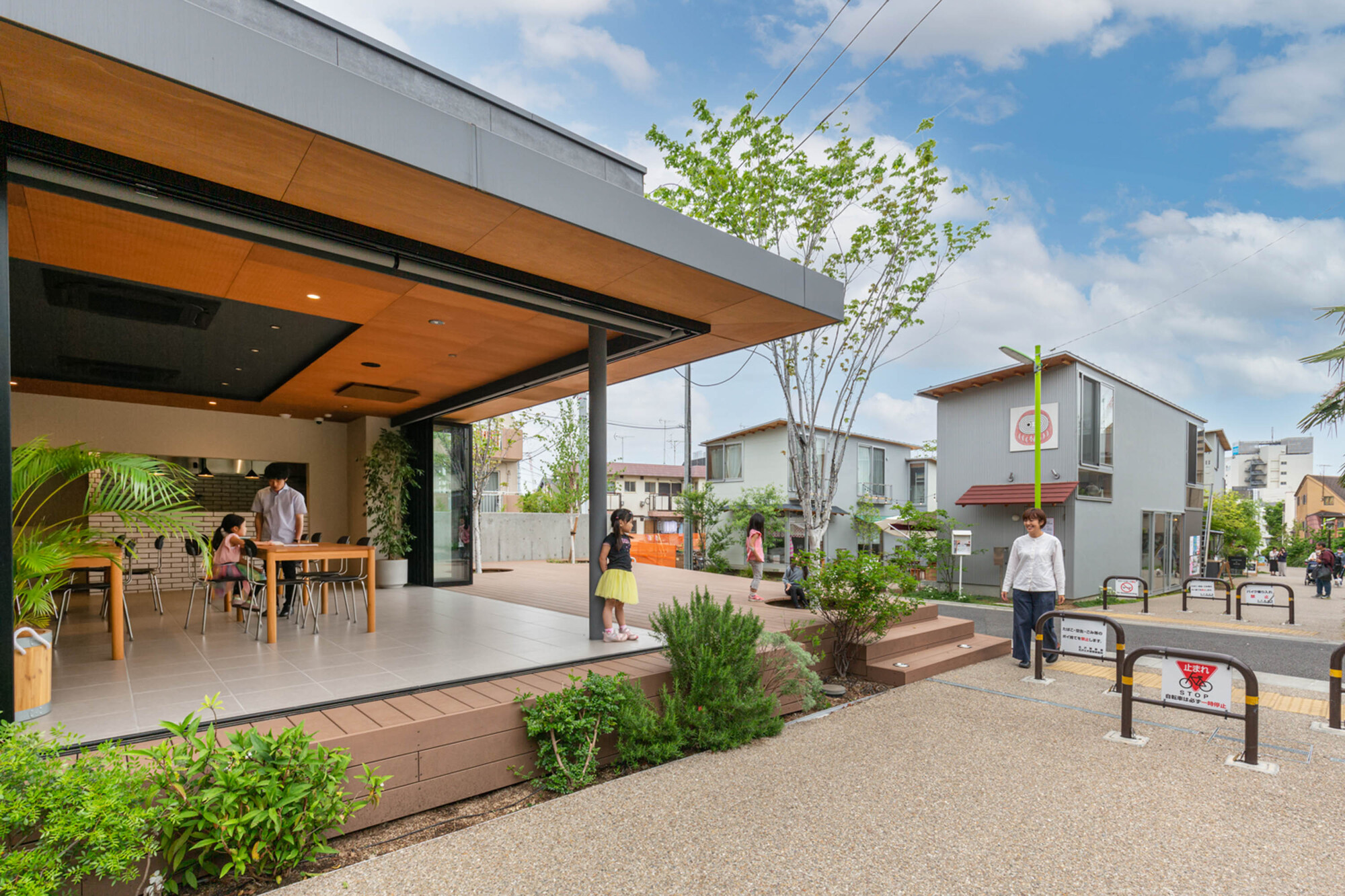 Galeria de Jardim de Infância SDJ / HIBINOSEKKEI + Youji no Shiro - 8