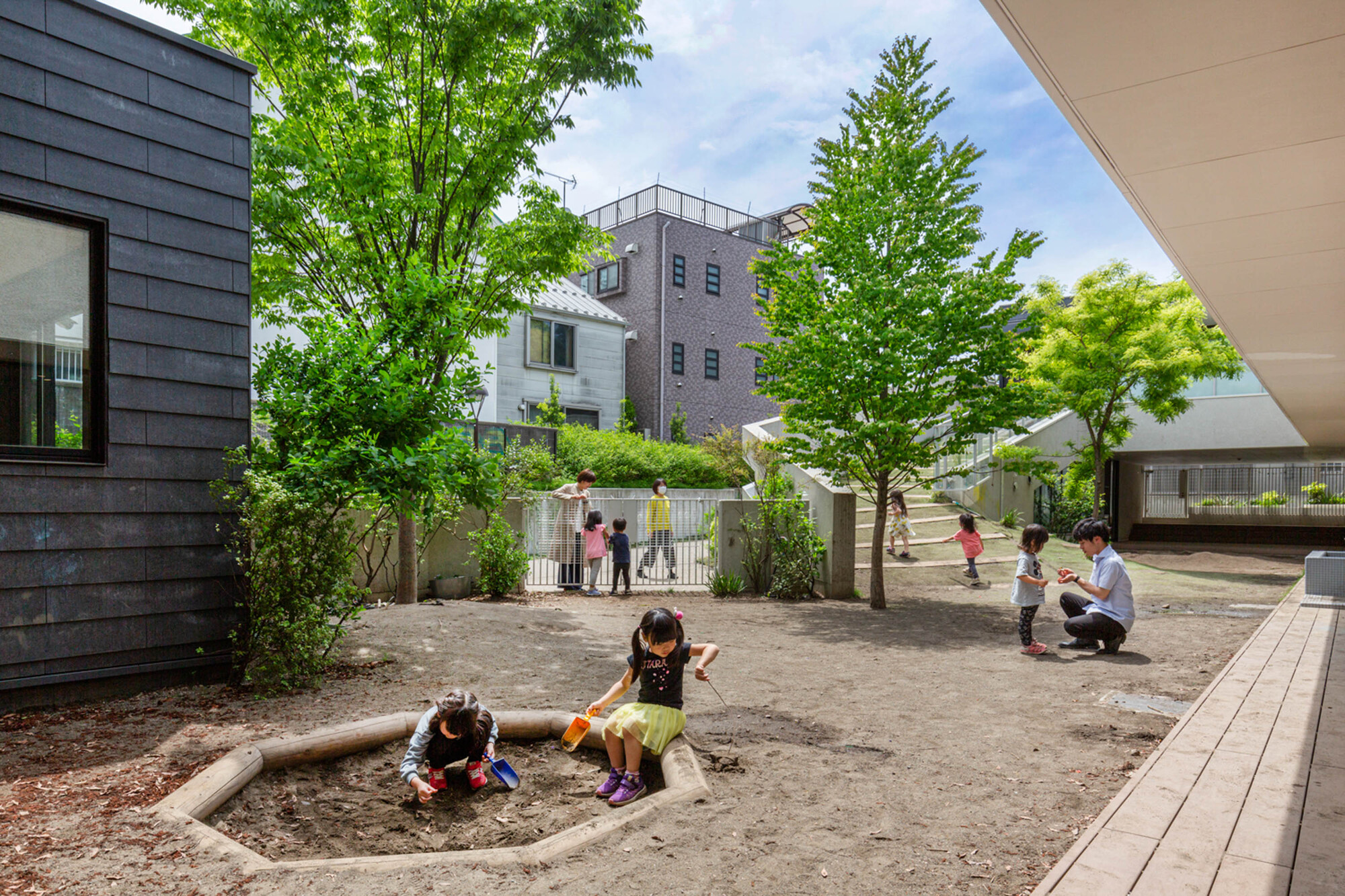 Gallery of SDJ Nursery / HIBINOSEKKEI + Youji no Shiro - 14