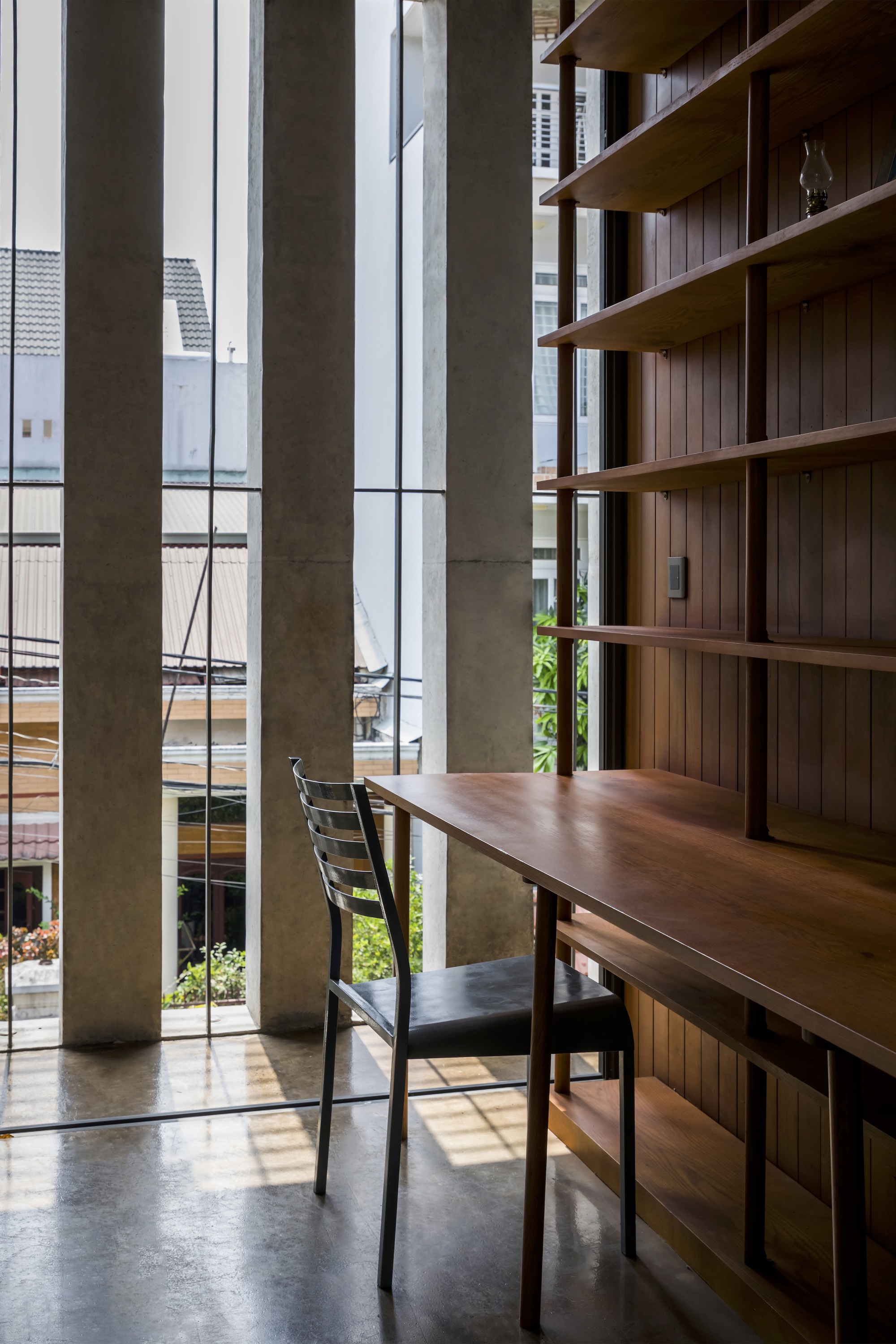 Gallery of The Peaceful House in Saigon / Cong Sinh Architects - 14