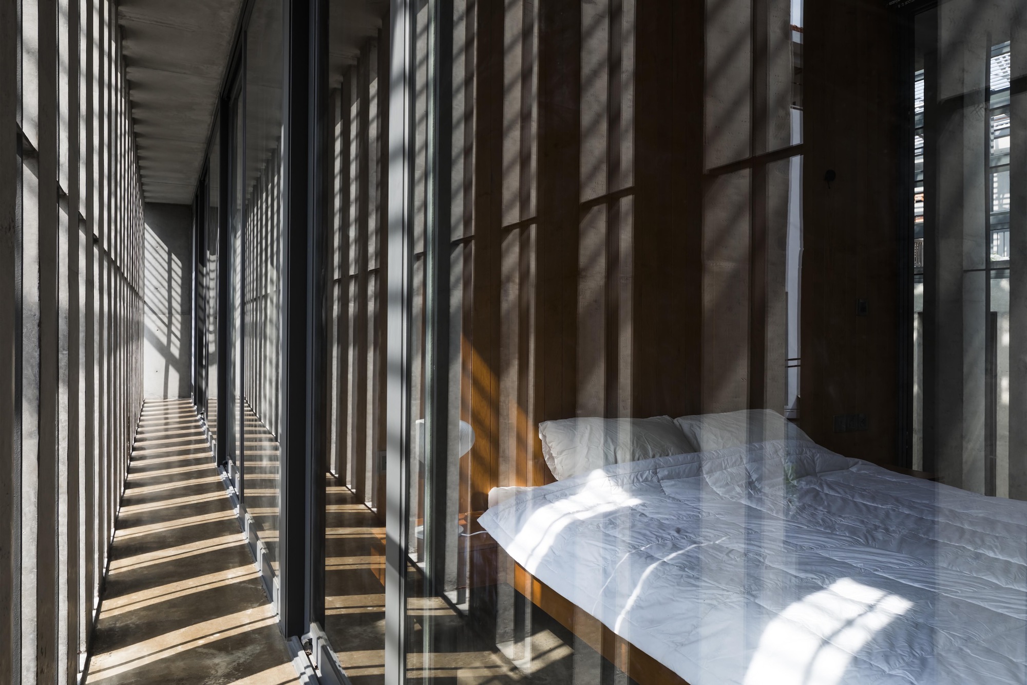 Gallery of The Peaceful House in Saigon / Cong Sinh Architects - 15