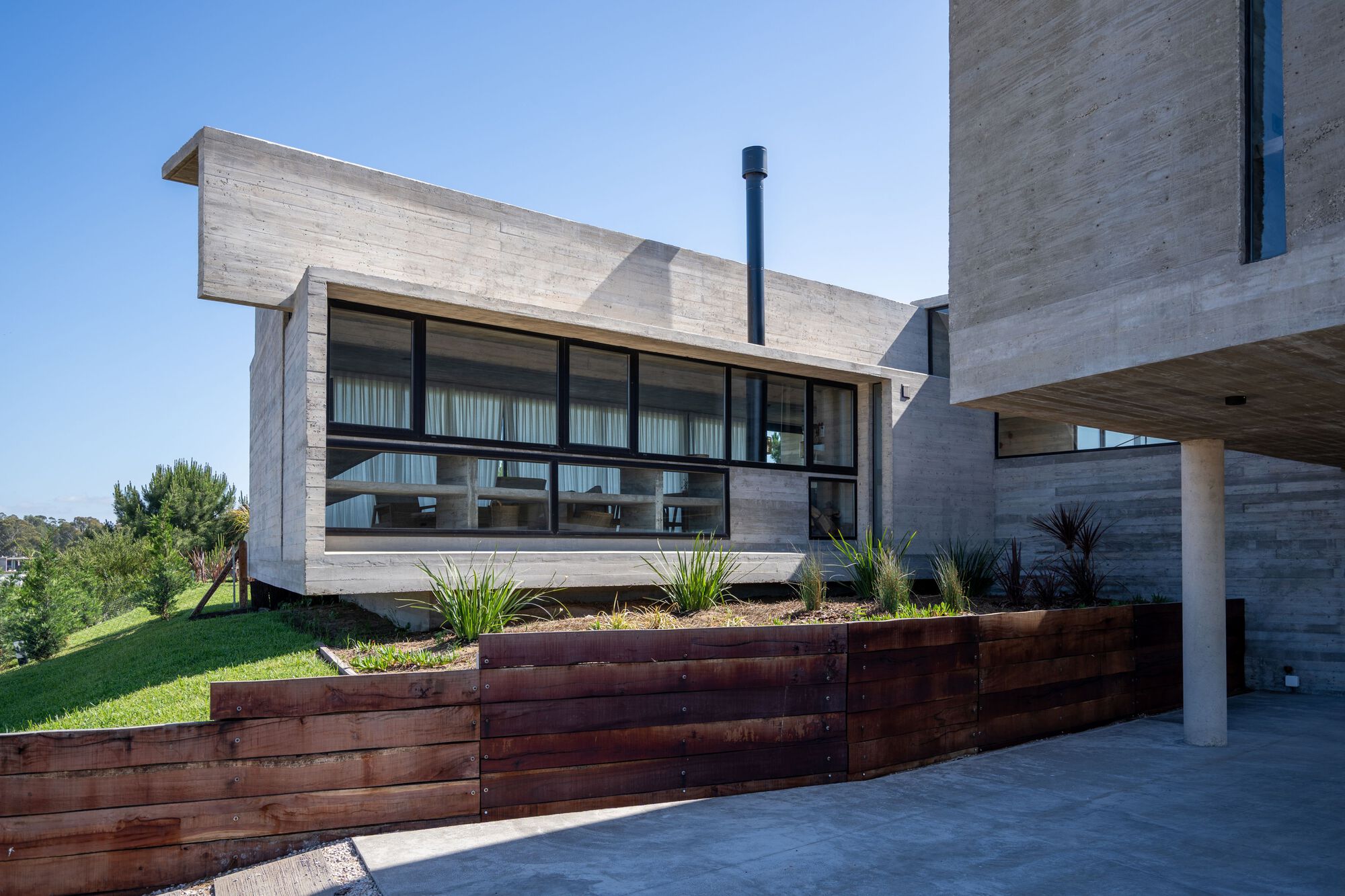 Gallery of La Marina House / Besonias Almeida Arquitectos - 3