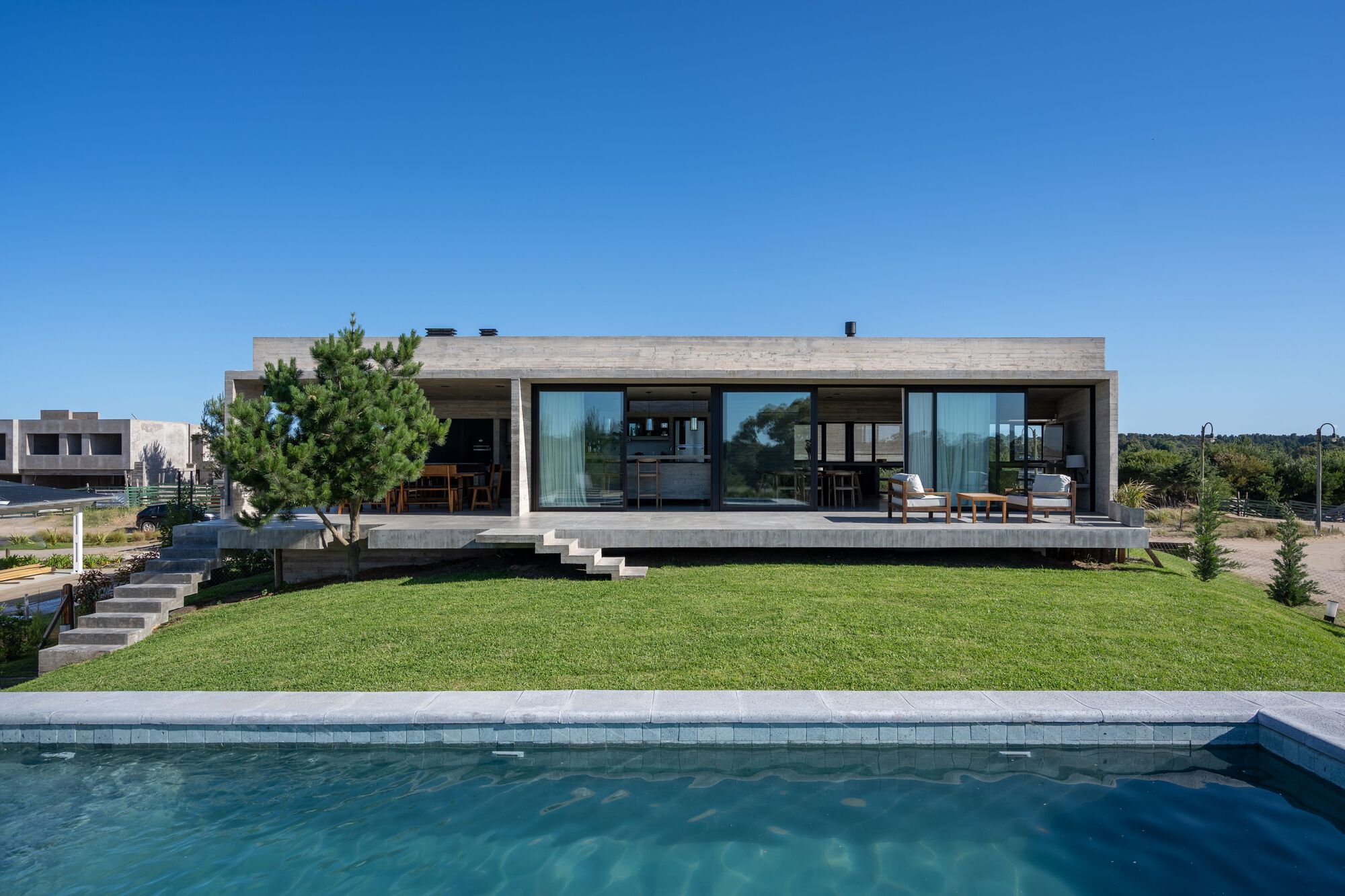 Gallery of La Marina House / Besonias Almeida Arquitectos - 7