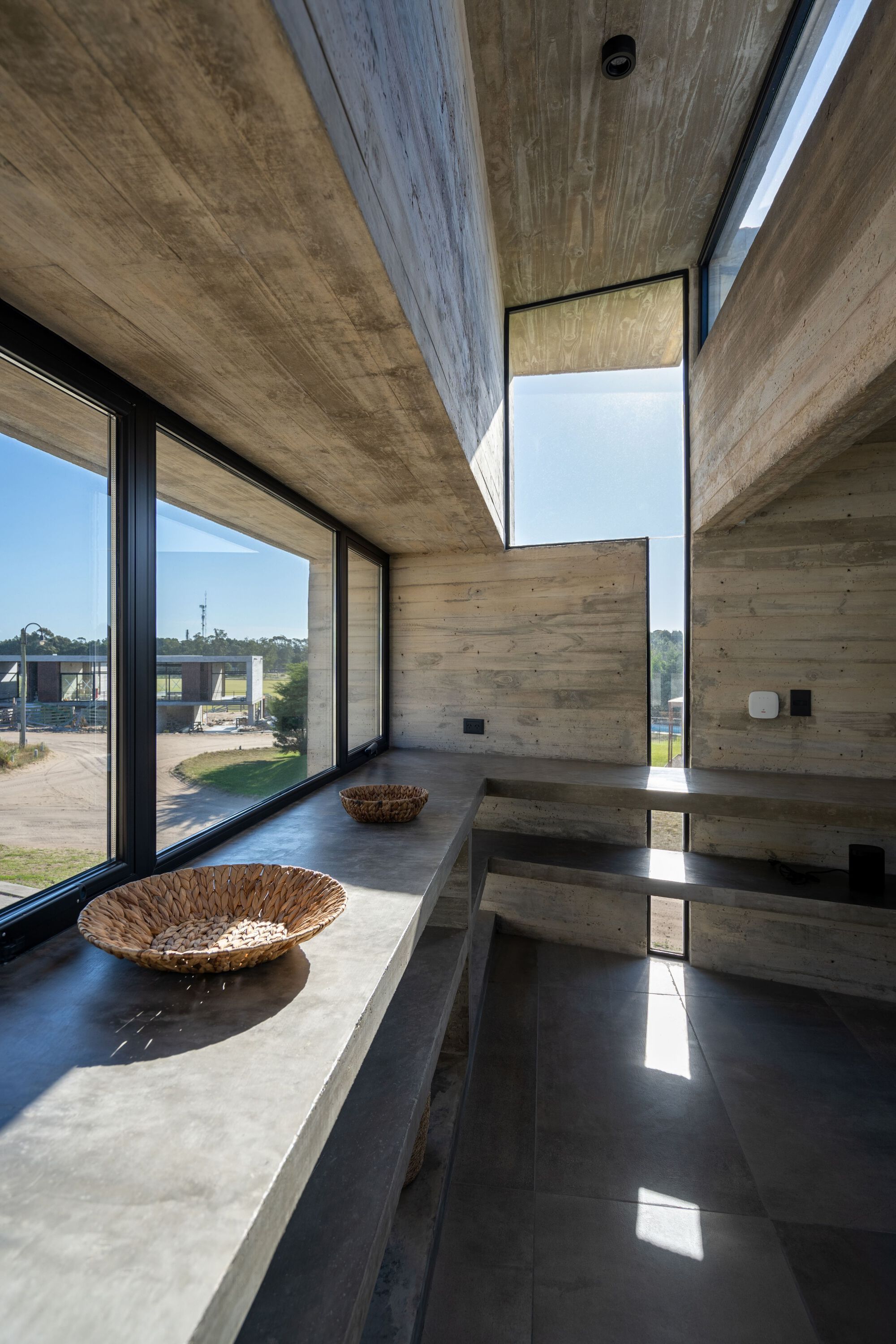 Gallery of La Marina House / Besonias Almeida Arquitectos - 4