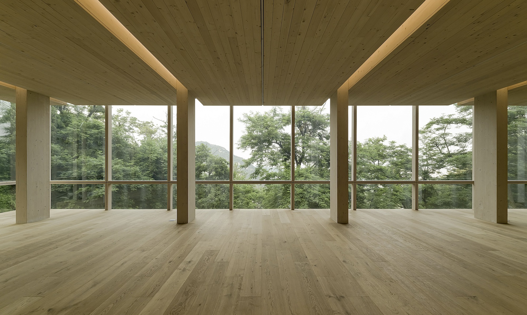 Gallery of Inwang Guard Post Forest Retreat / Soltozibin Architects ...