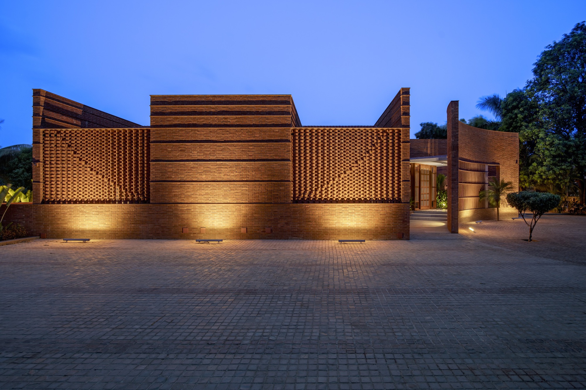 Galeria de Quinta Sitish Parikh / Dipen Gada and Associates - 20