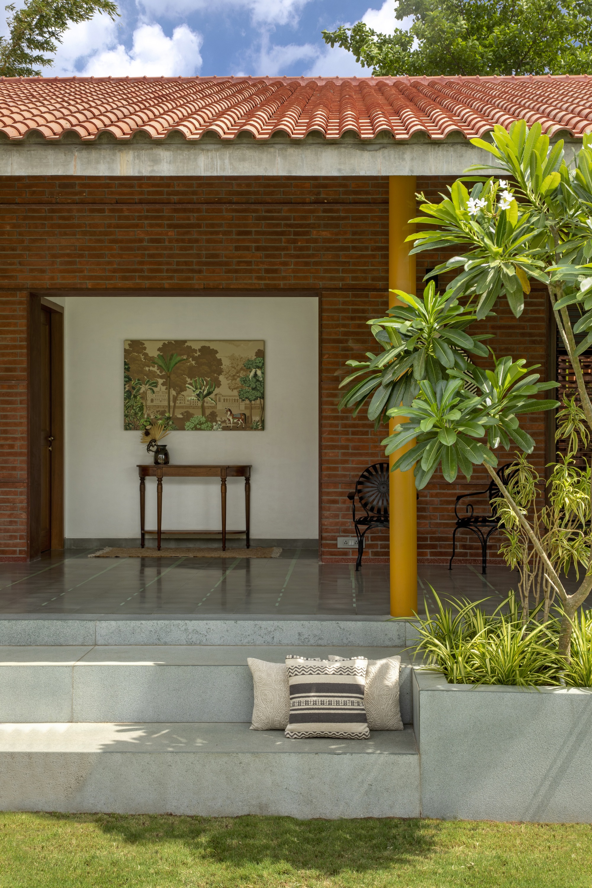 Gallery of Sitish Parikh Farmhouse / Dipen Gada and Associates - 10