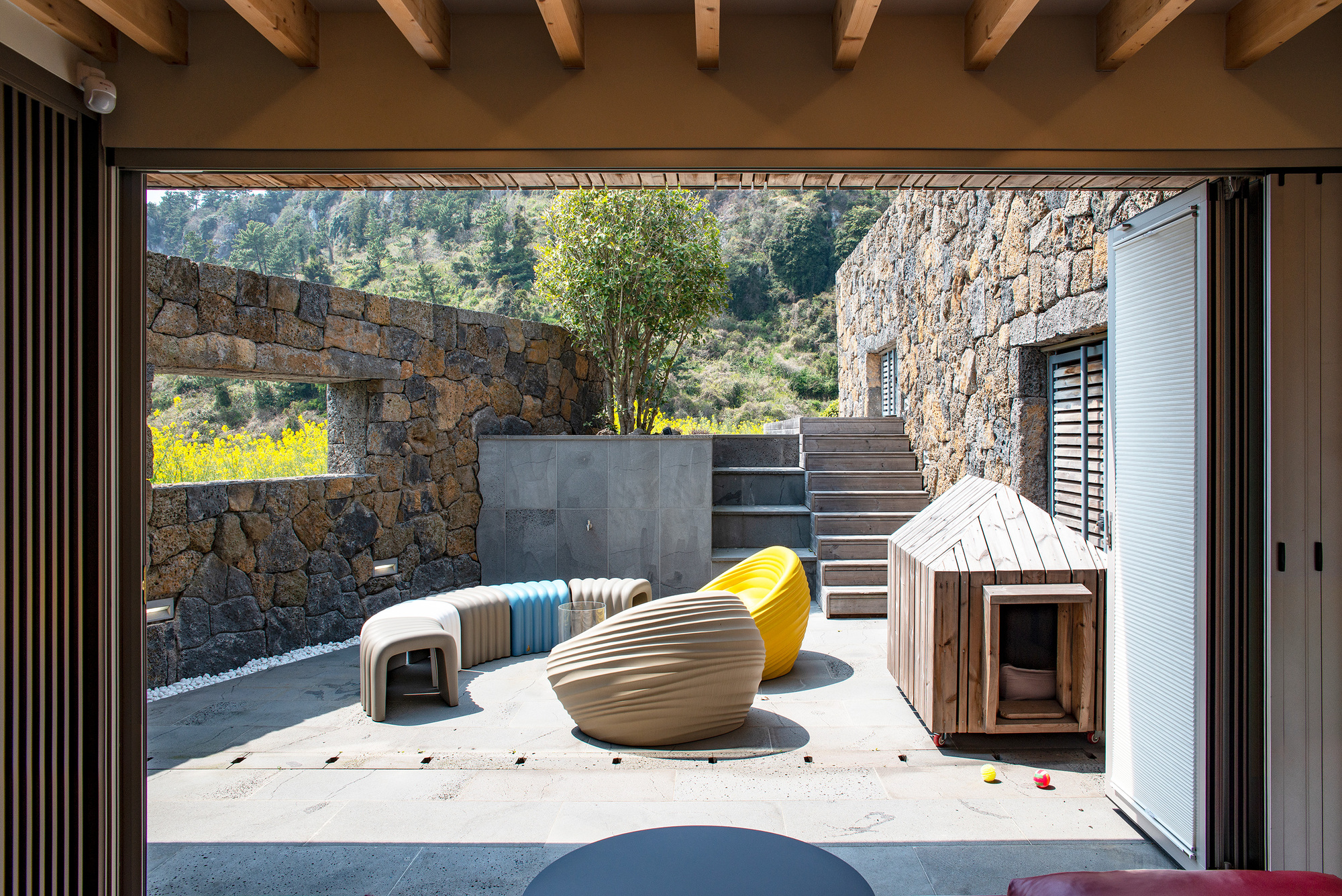 Galería de The Wind Hill Houses / Doojin Hwang Architects - 8