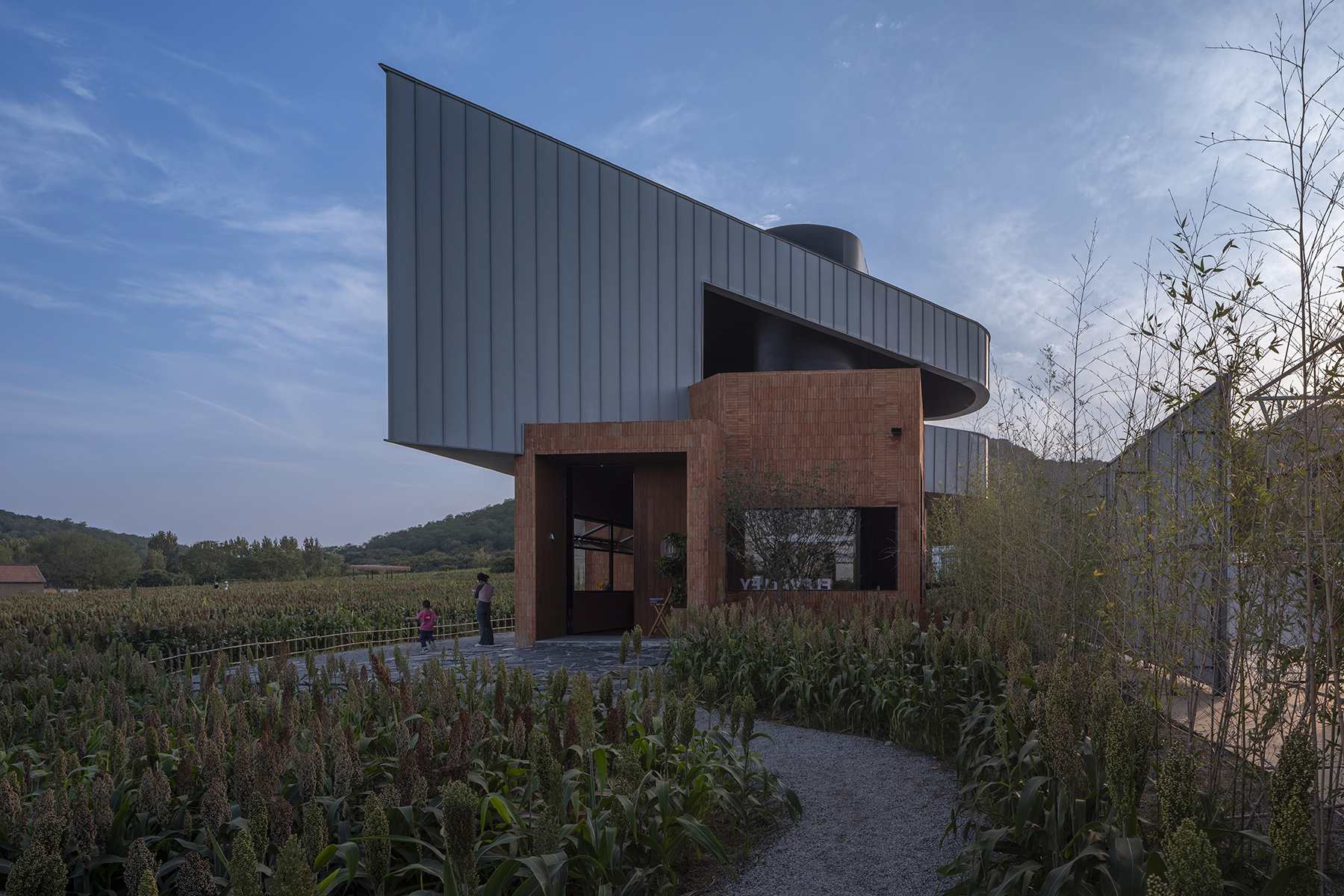 Gallery of Rear Window - BMX Racing Grandstand / hyperSity architects - 18