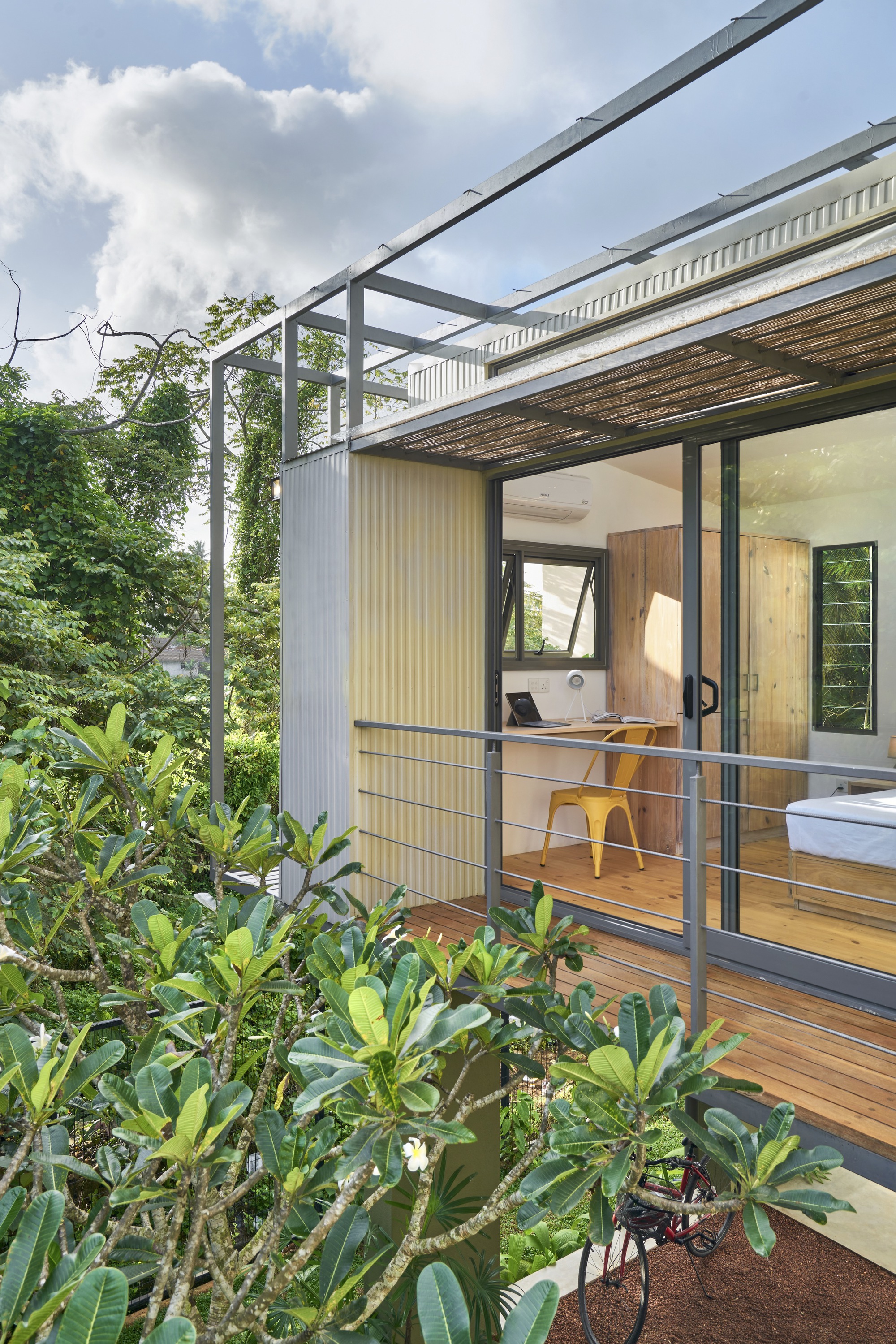 Gallery of The Studio House / KWCA - Kosala Weerasekara Chartered ...