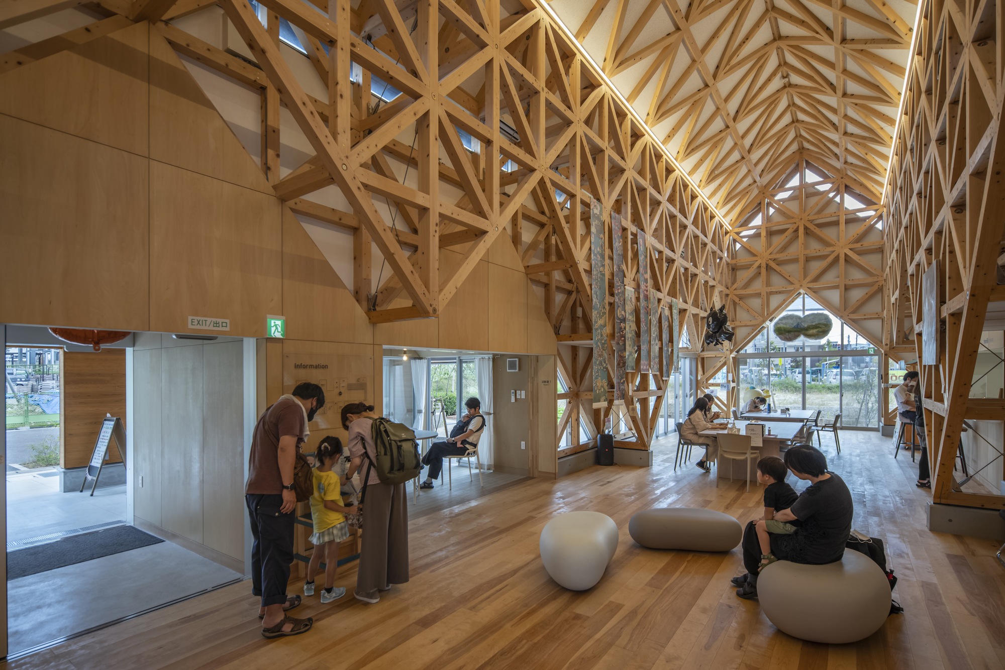 Gallery of Linimo Terrace Public Utility / Tohata Architects ...