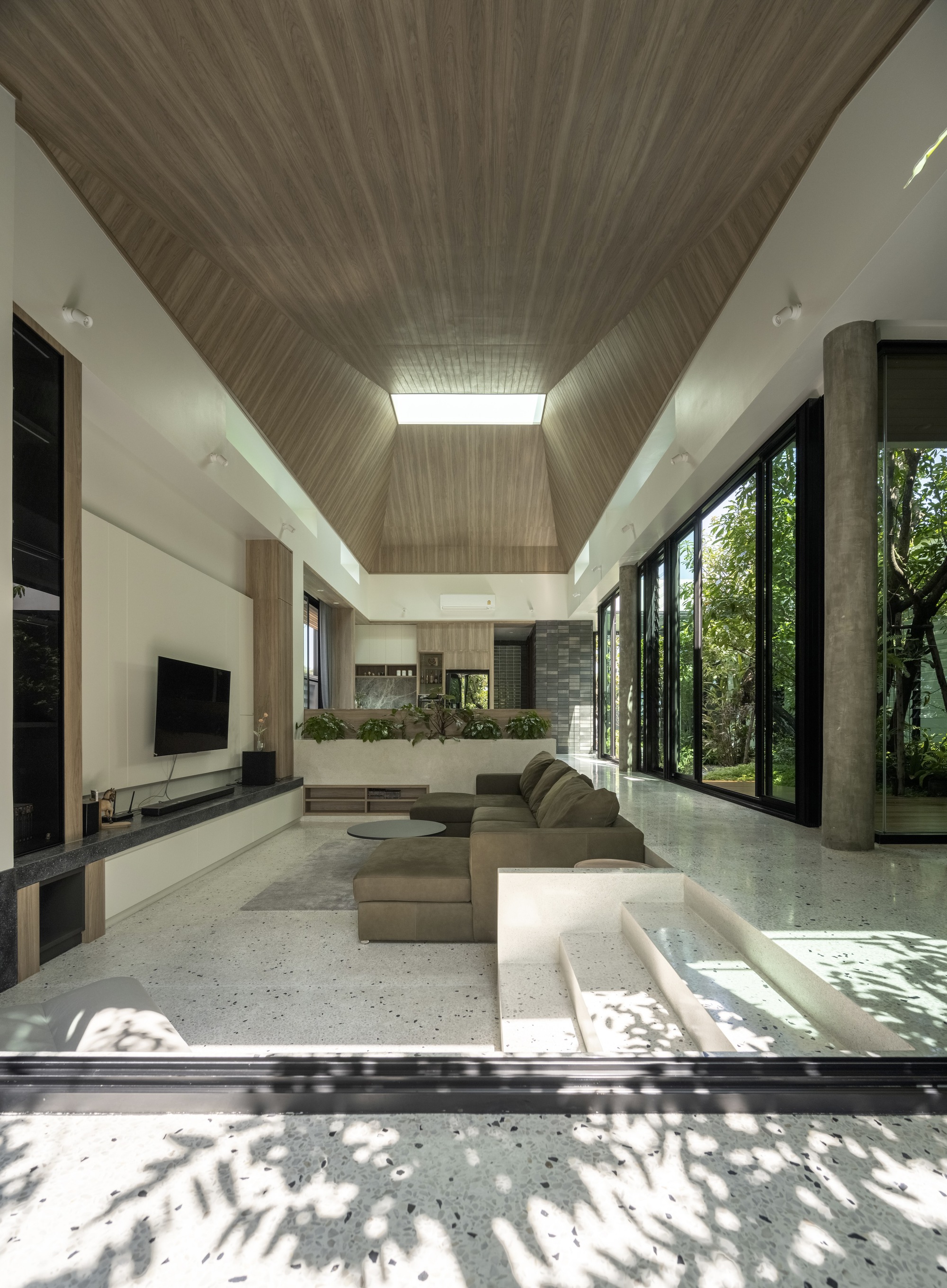 Gallery of Tree’s House / Studio Bewell - 21