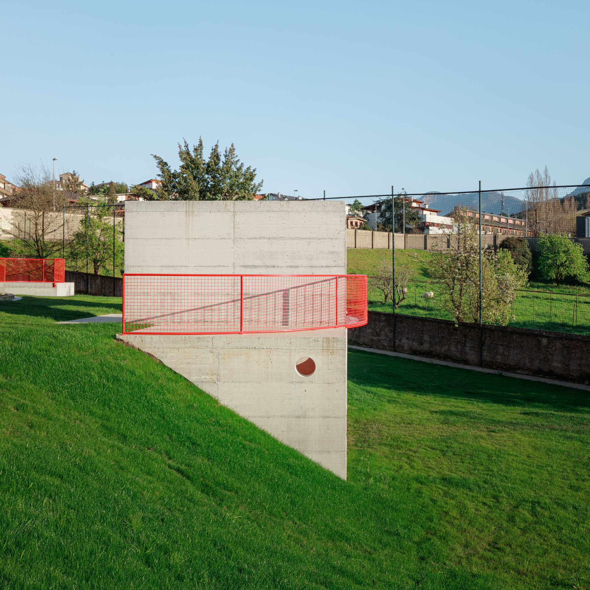 Gallery of San Antonio Primary School 2.0. Exterior Area / ELE ...