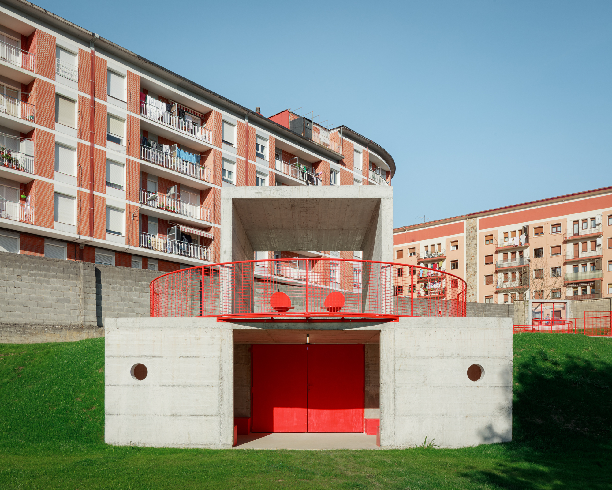 Gallery of San Antonio Primary School 2.0. Exterior Area / ELE ...