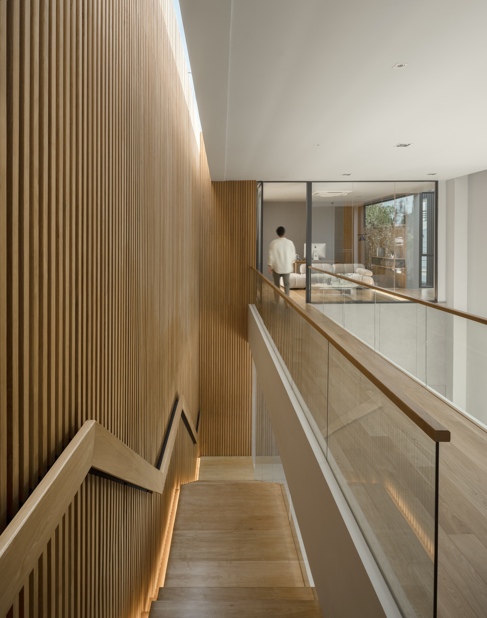 Gallery of Warmblack House / Greenbox Design - 19