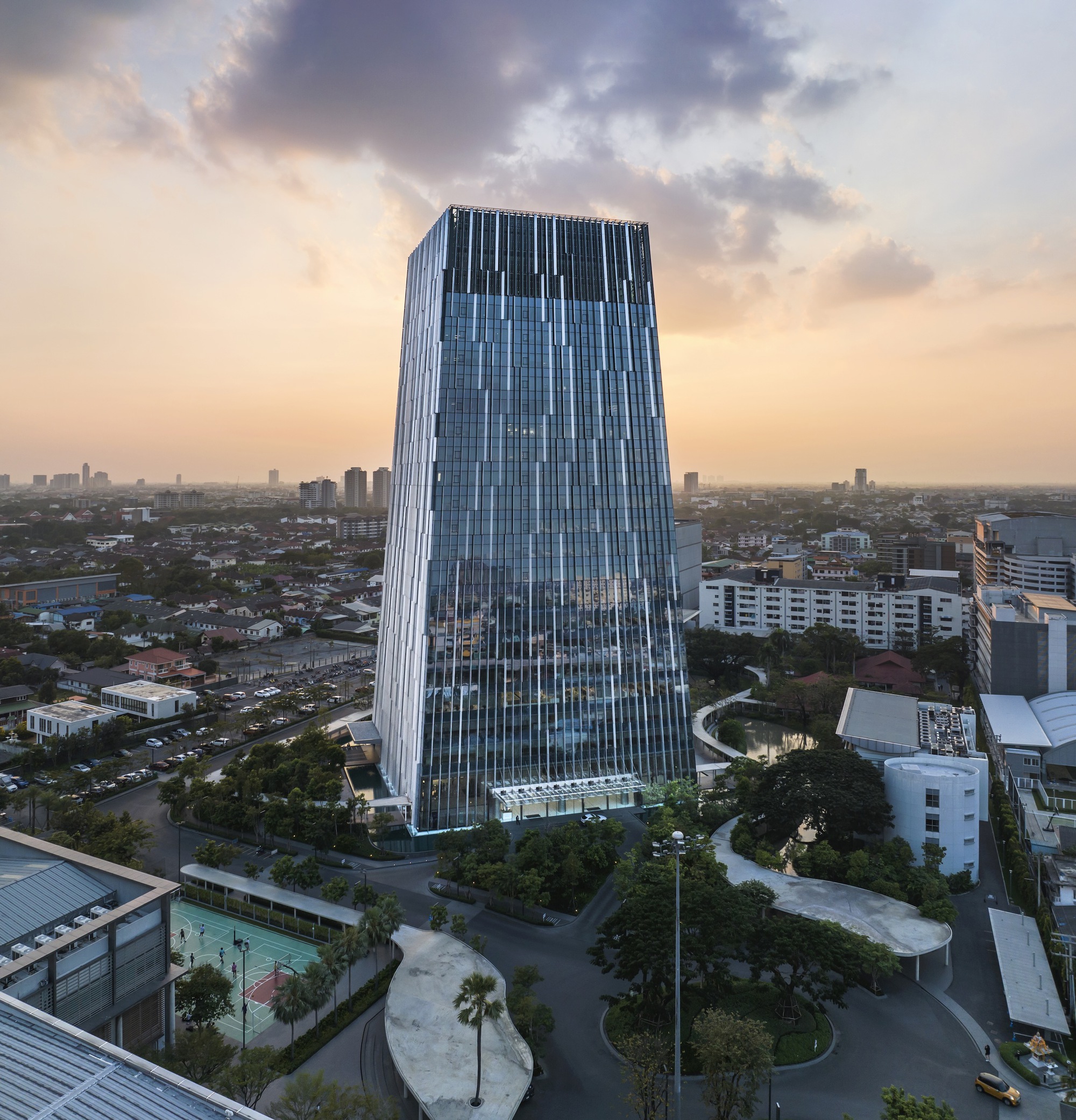 Gallery of The TARA Office Building / Plan Associates - 6