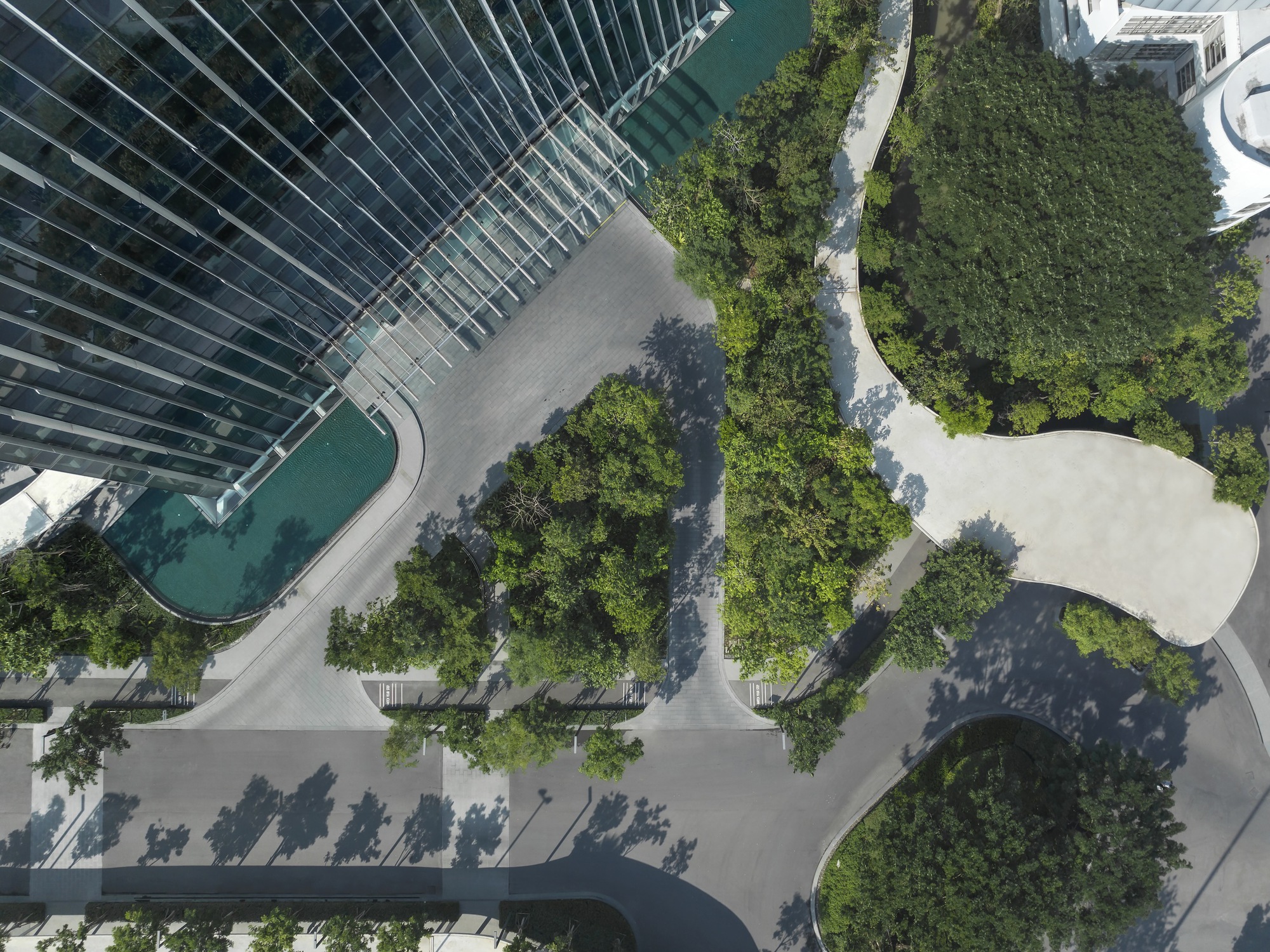 Gallery of The TARA Office Building / Plan Associates - 18