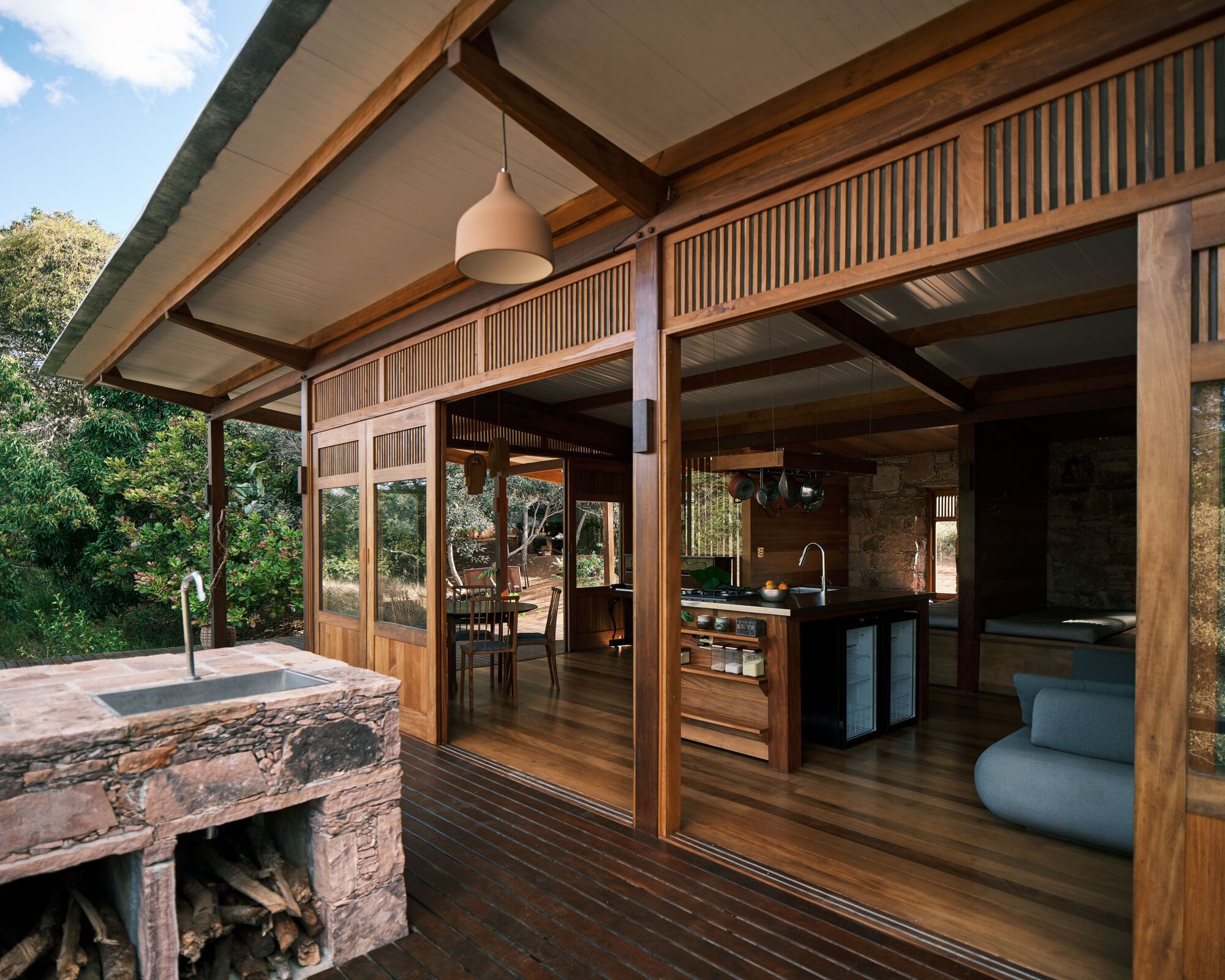 Gallery of Piaba House / Lajedo Arquitetura + Leon Ades - 9