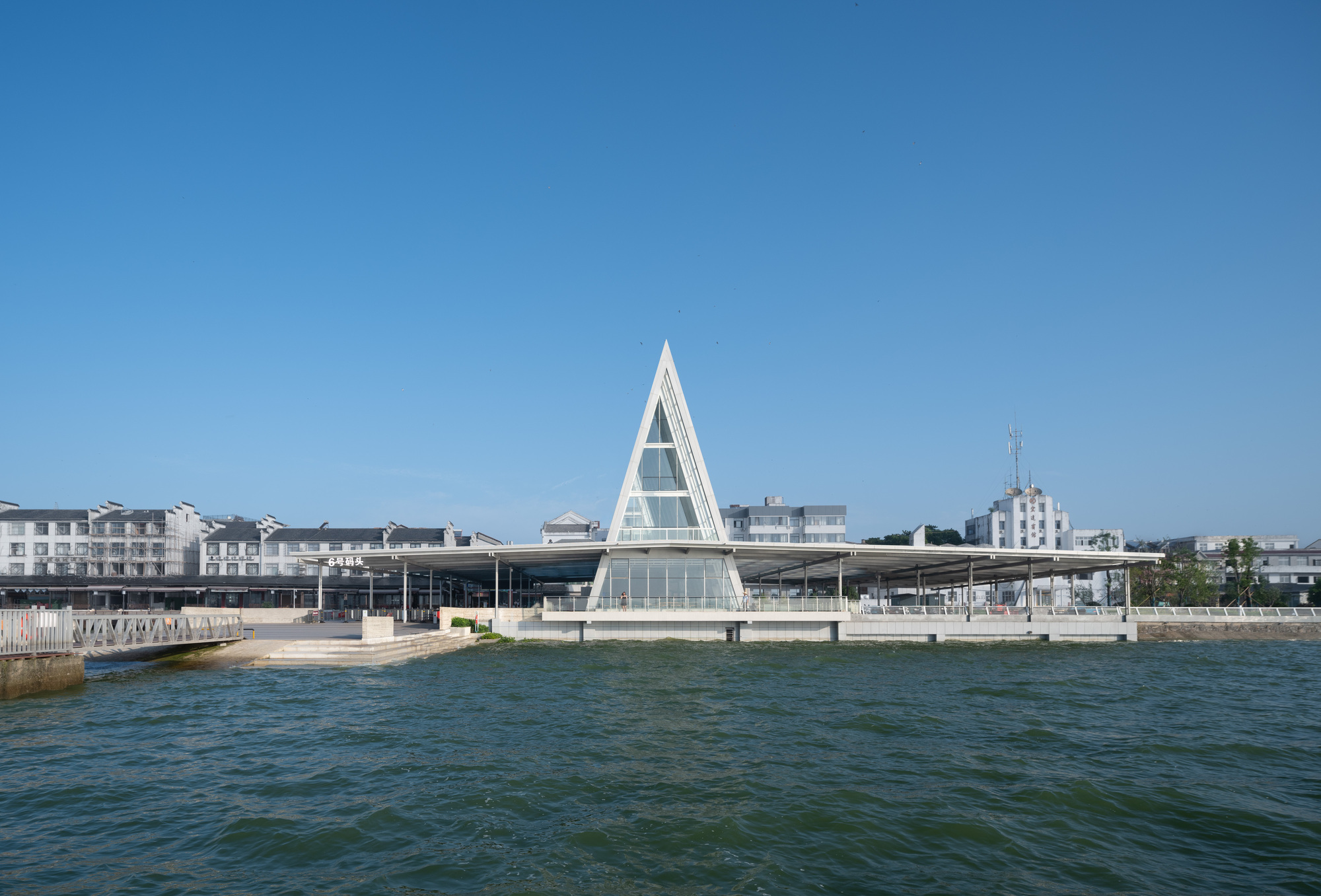 Gallery of Liangzi Island Off-island Pier / UAO Design - 9