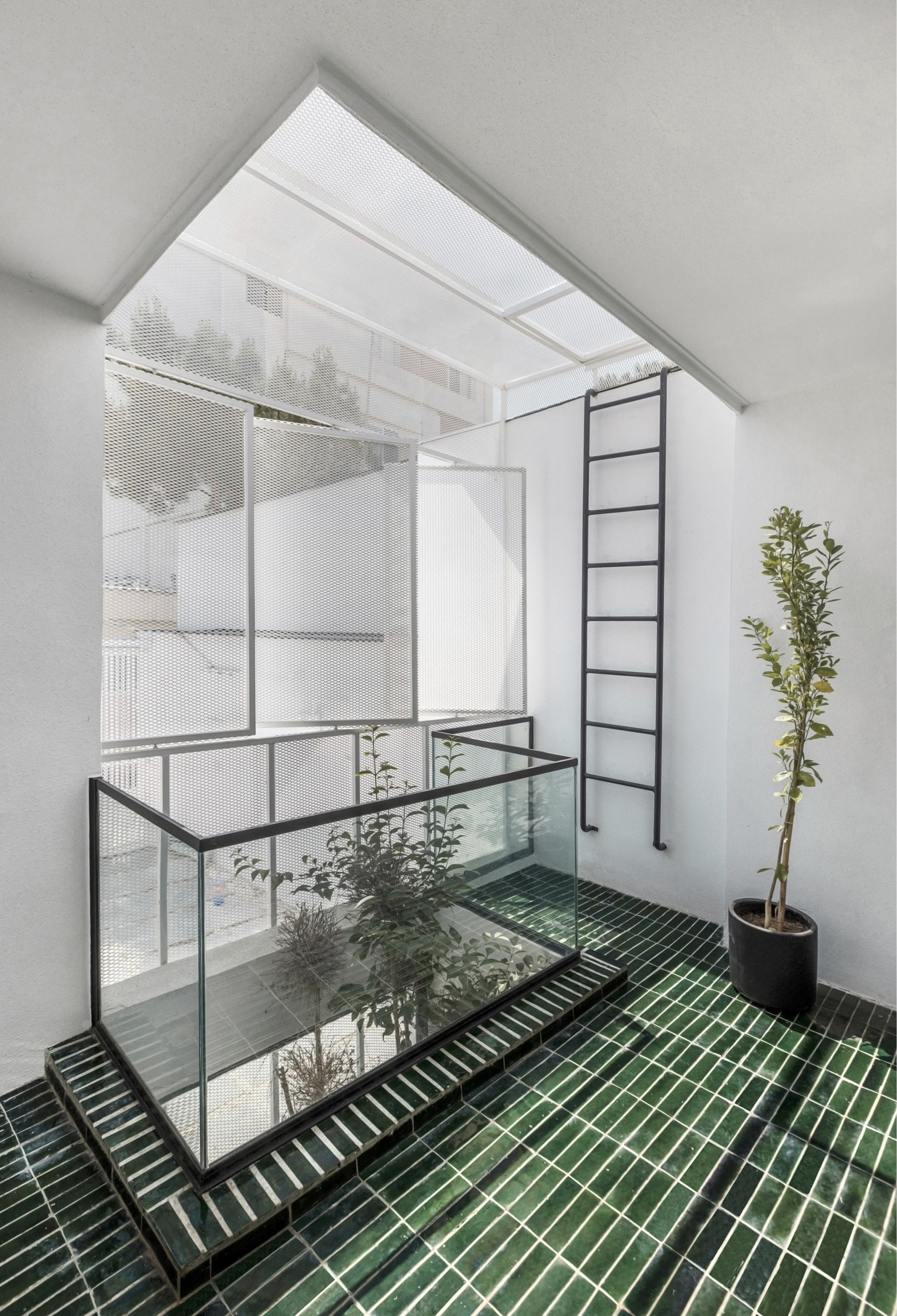 Gallery of Home Gallery / Ma Studioo - 8