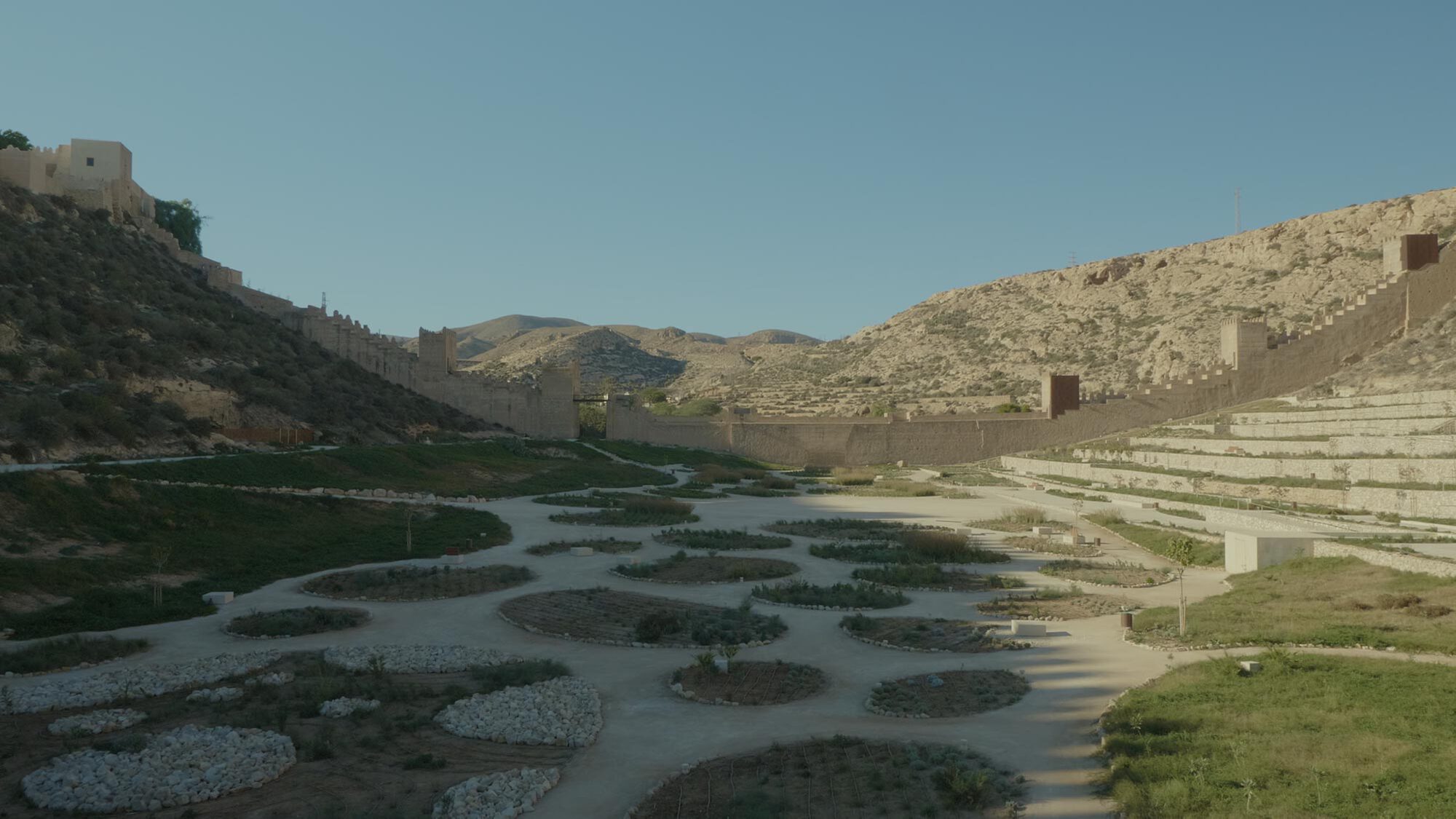 Explorando el nuevo Parque Jardines Mediterráneos de La Hoya diseñado ...