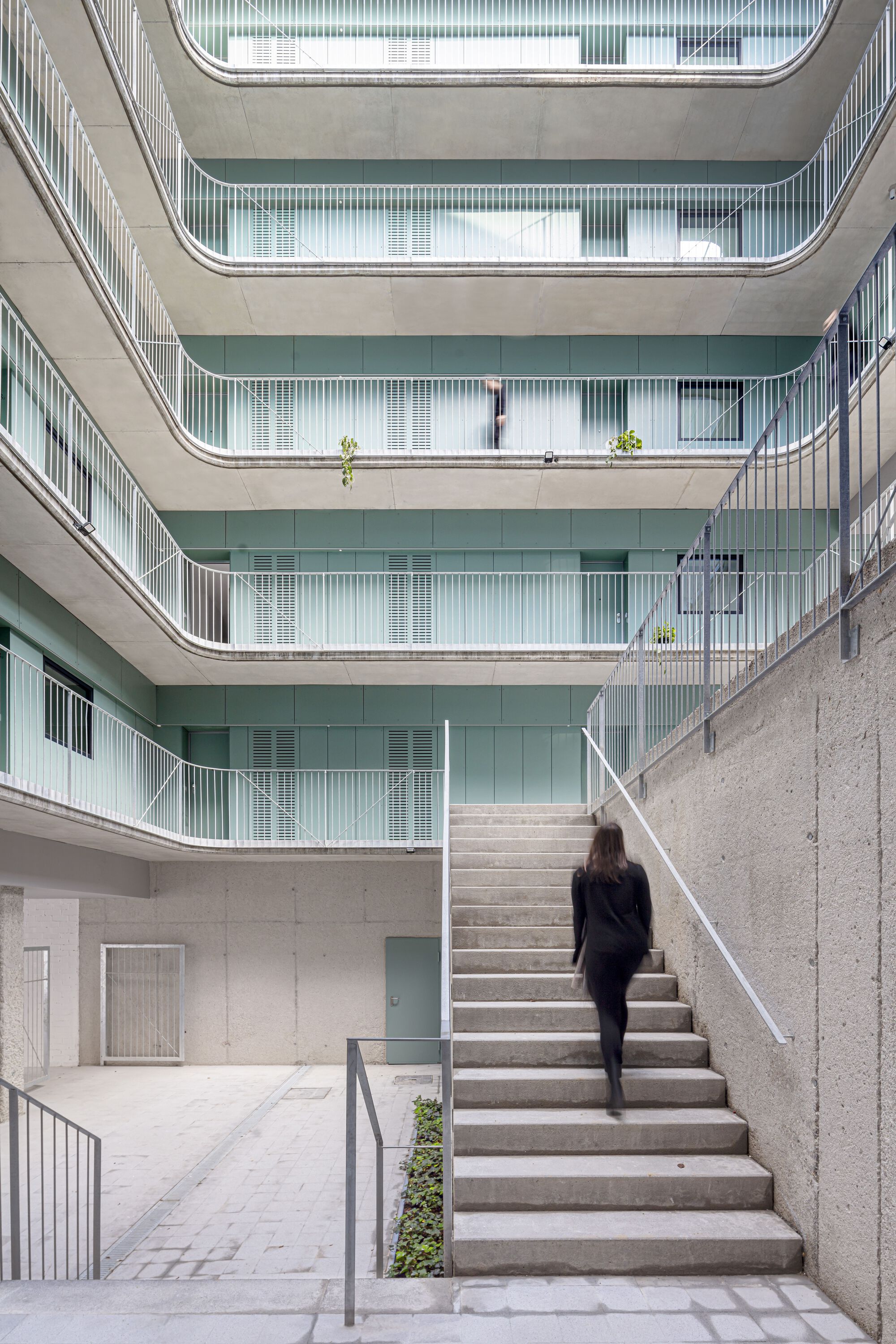 Gallery of 31 Social Housing Units in Torre Baró / Aldayjover ...