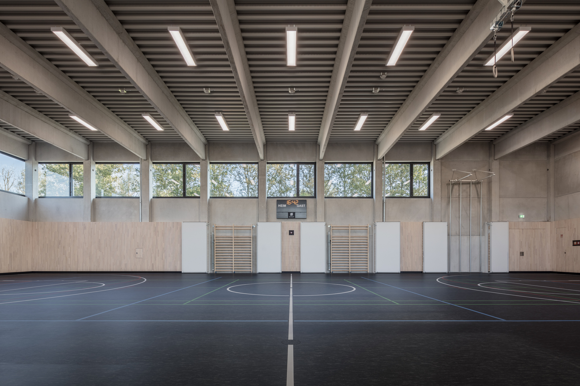 Gallery of One-Field Sports Hall for the Special Schools in Salzwedel ...
