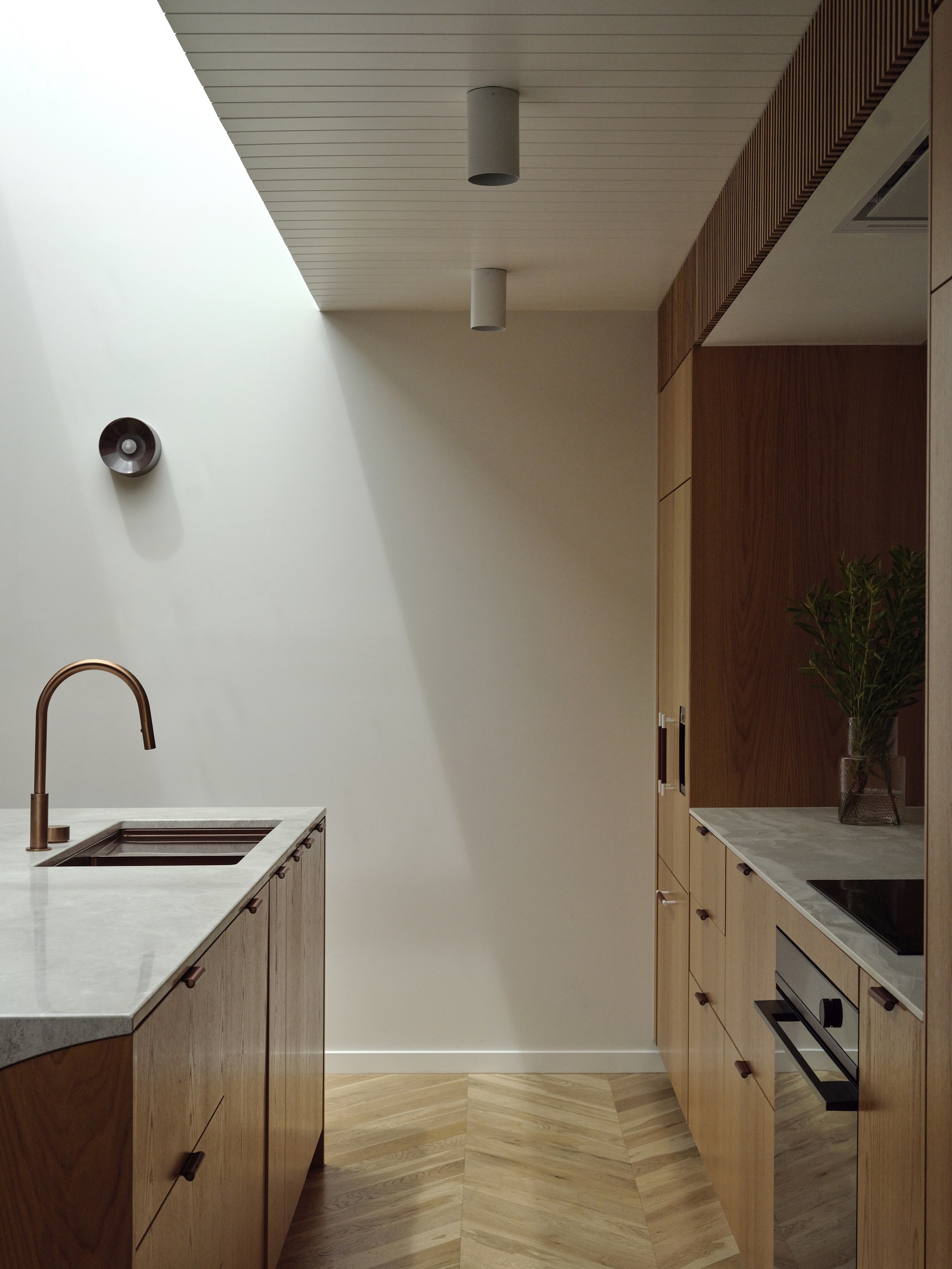 Gallery of Zigzag House / Dan Gayfer Design - 9