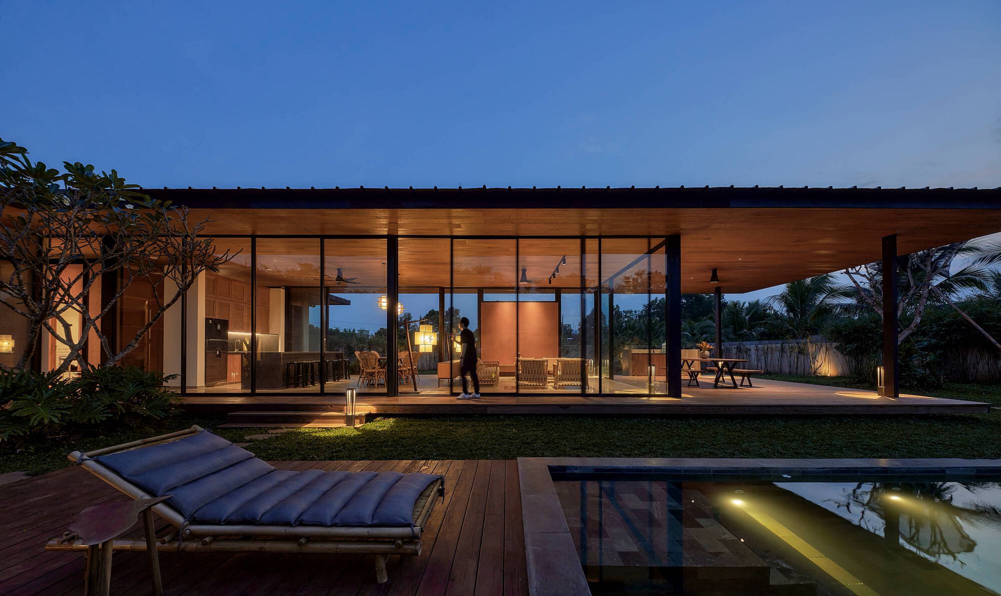 Gallery of Sustainable Weekend Villa / T3 ARCHITECTS - 14