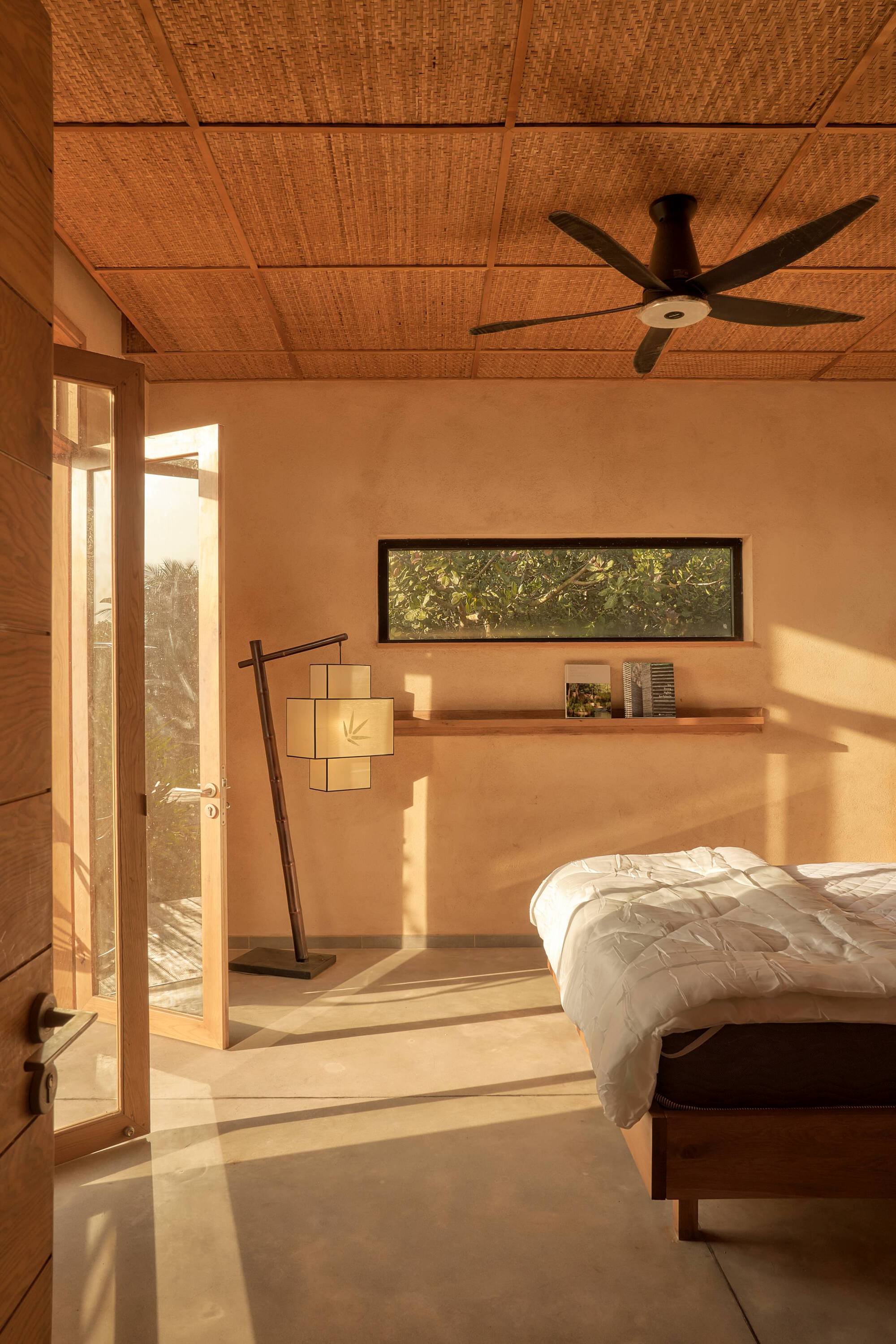 Gallery of Sustainable Weekend Villa / T3 ARCHITECTS - 11