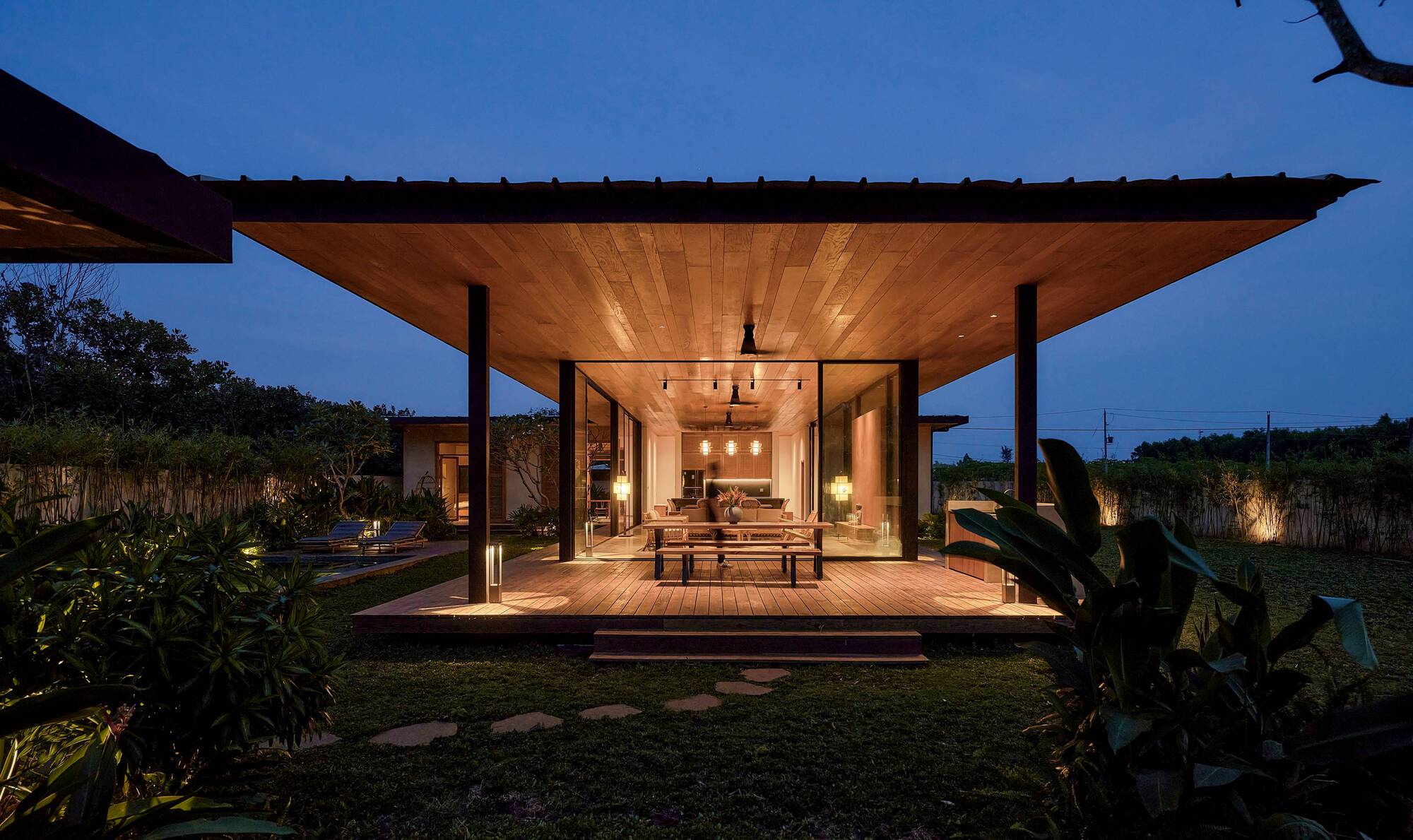 Gallery of Sustainable Weekend Villa / T3 ARCHITECTS - 15
