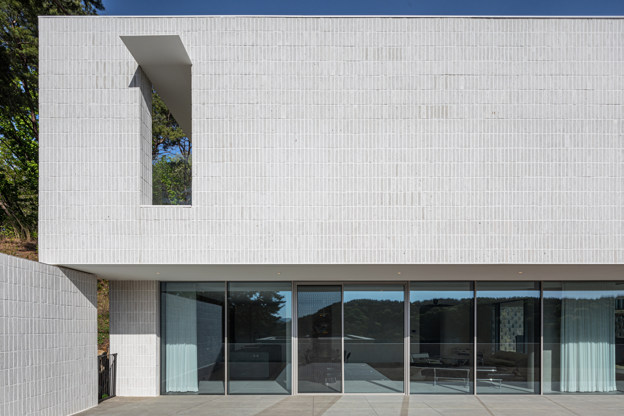 Gallery of A Weekend House / Architecture Lab Boum - 6