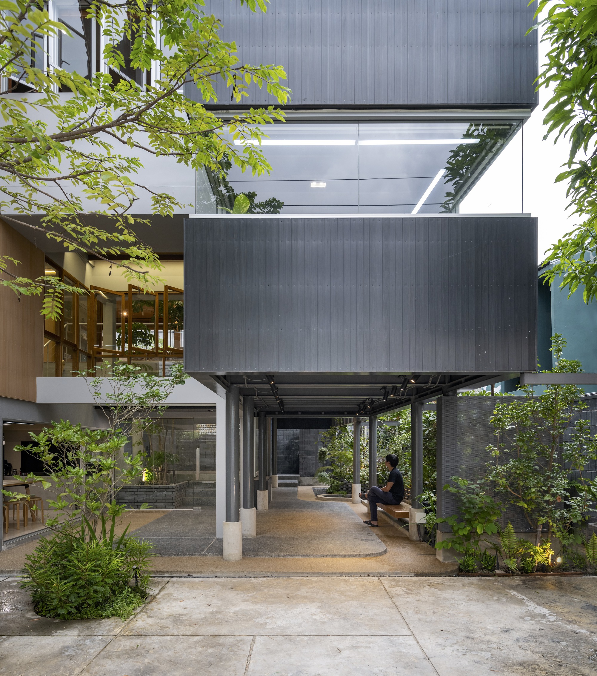 Gallery of PROUD Office / BodinChapa Architects - 6