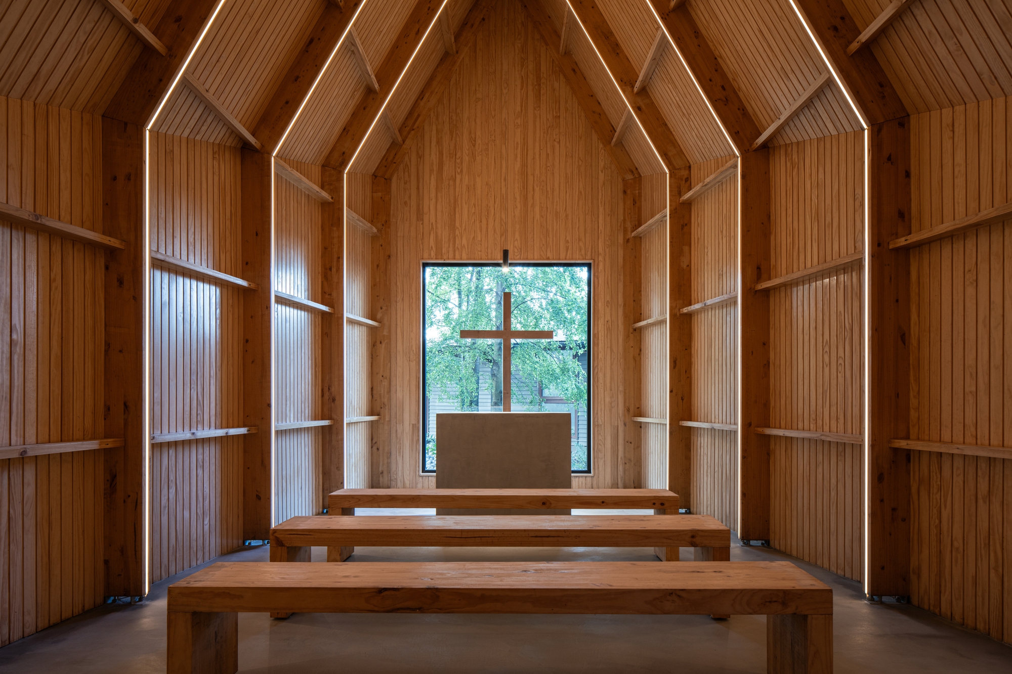 Galería de Capilla Clínica Alemana Osorno / AM Arquitectura - 11