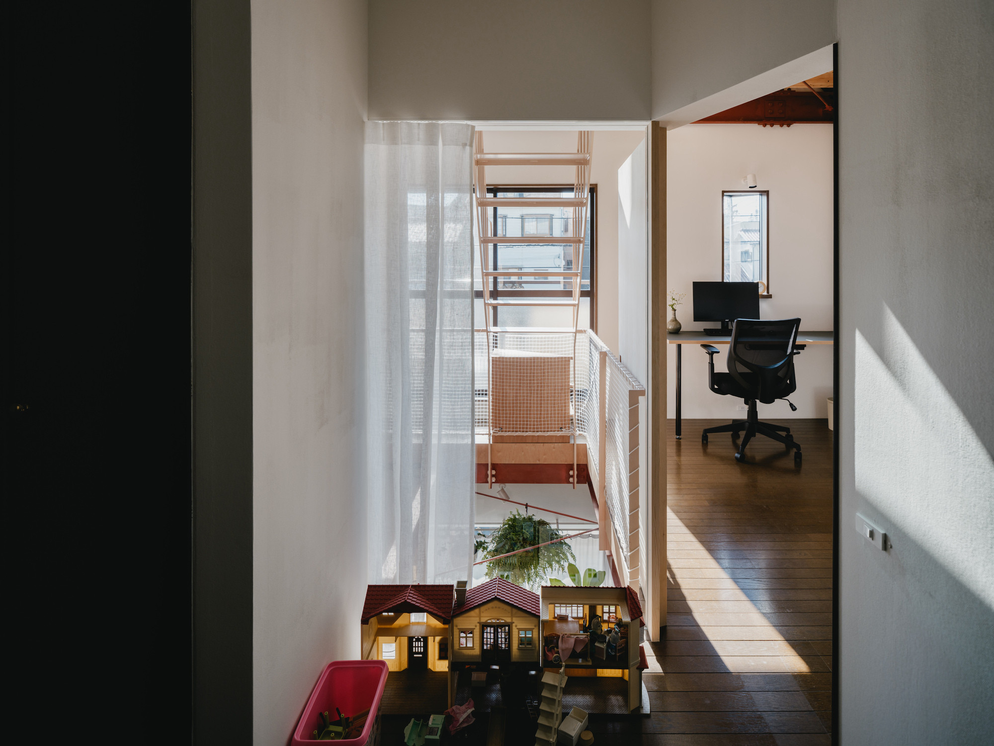 Gallery of House in Hattori-tenjin / Akio Isshiki Architects - 13