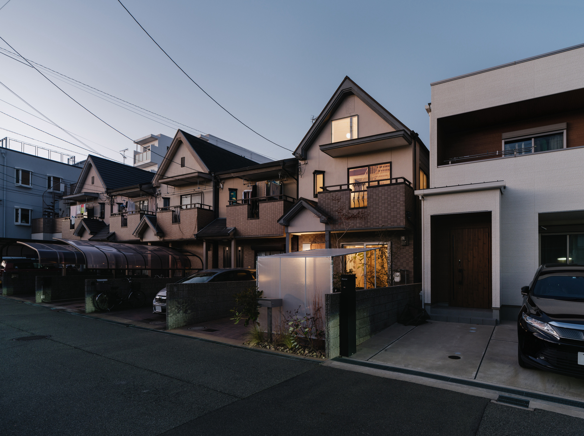 Gallery of House in Hattori-tenjin / Akio Isshiki Architects - 6
