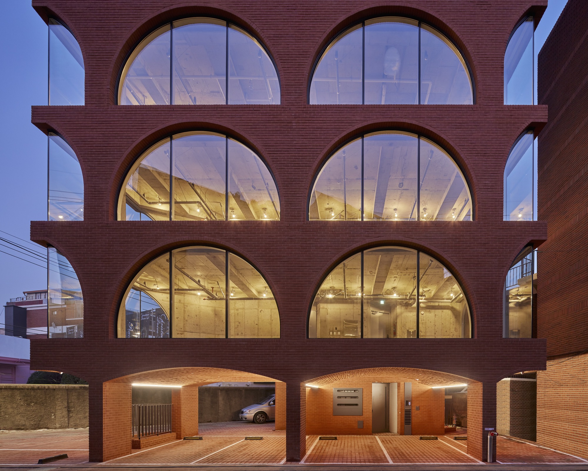 Galería de Edificio de uso mixto Fillome / SOSU ARCHITECTS - 13