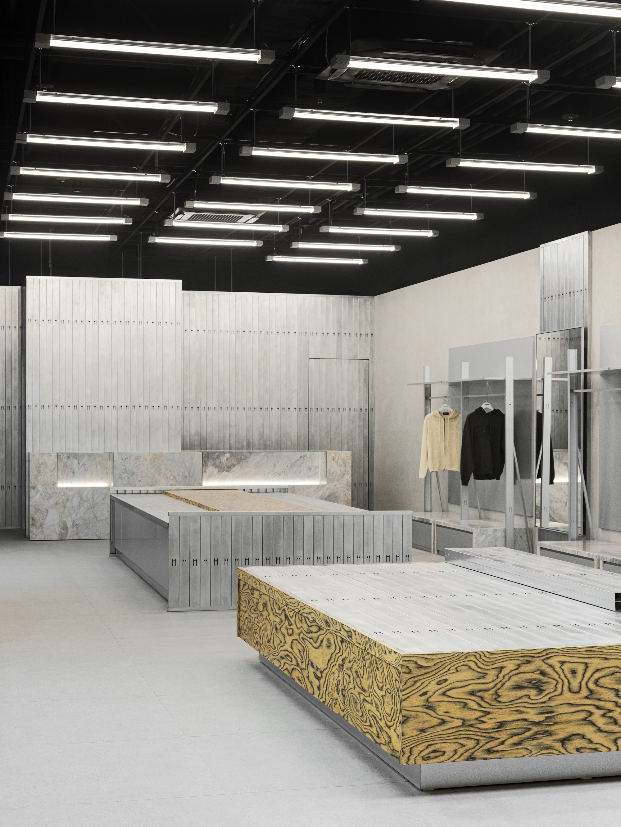 Gallery of MAHAGRID Store / COV Studio - 3