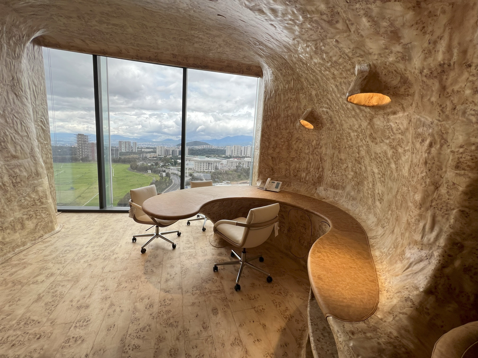 Gallery of Cave Office / Javier Senosiain - 5